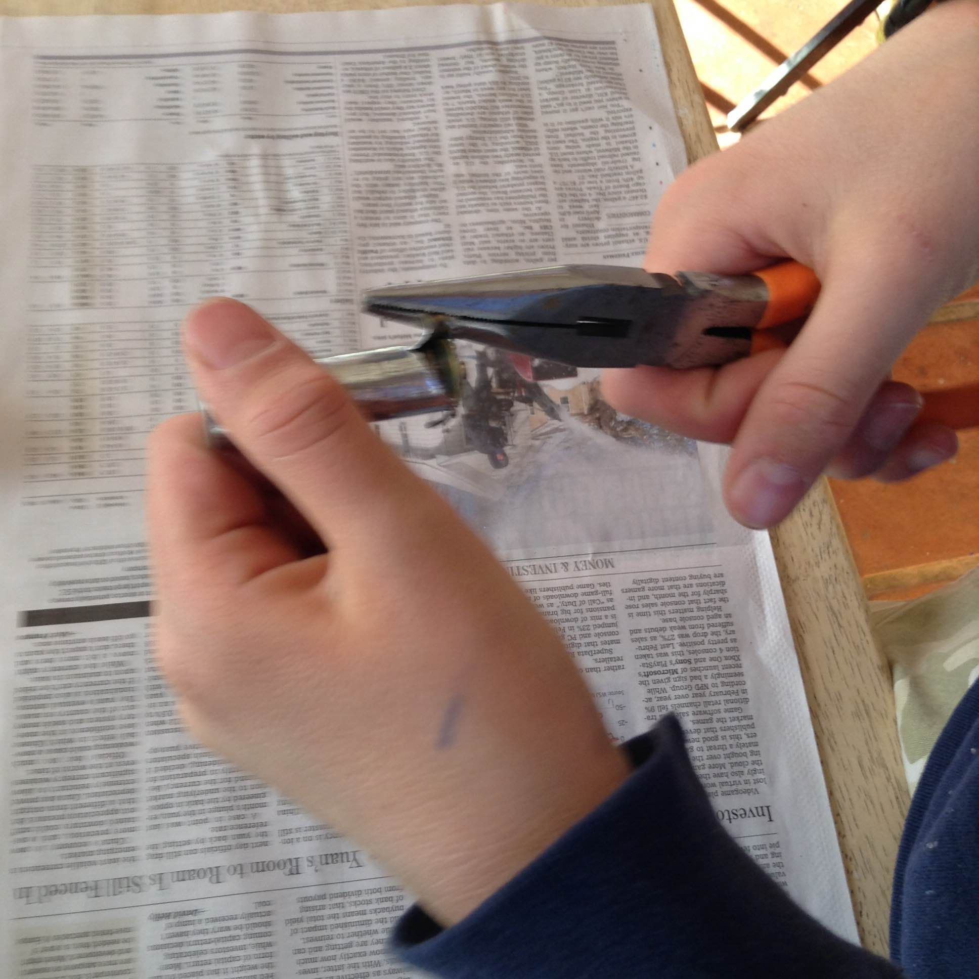 How to Take Apart a Non-Alkaline Battery : 6 Steps - Instructables