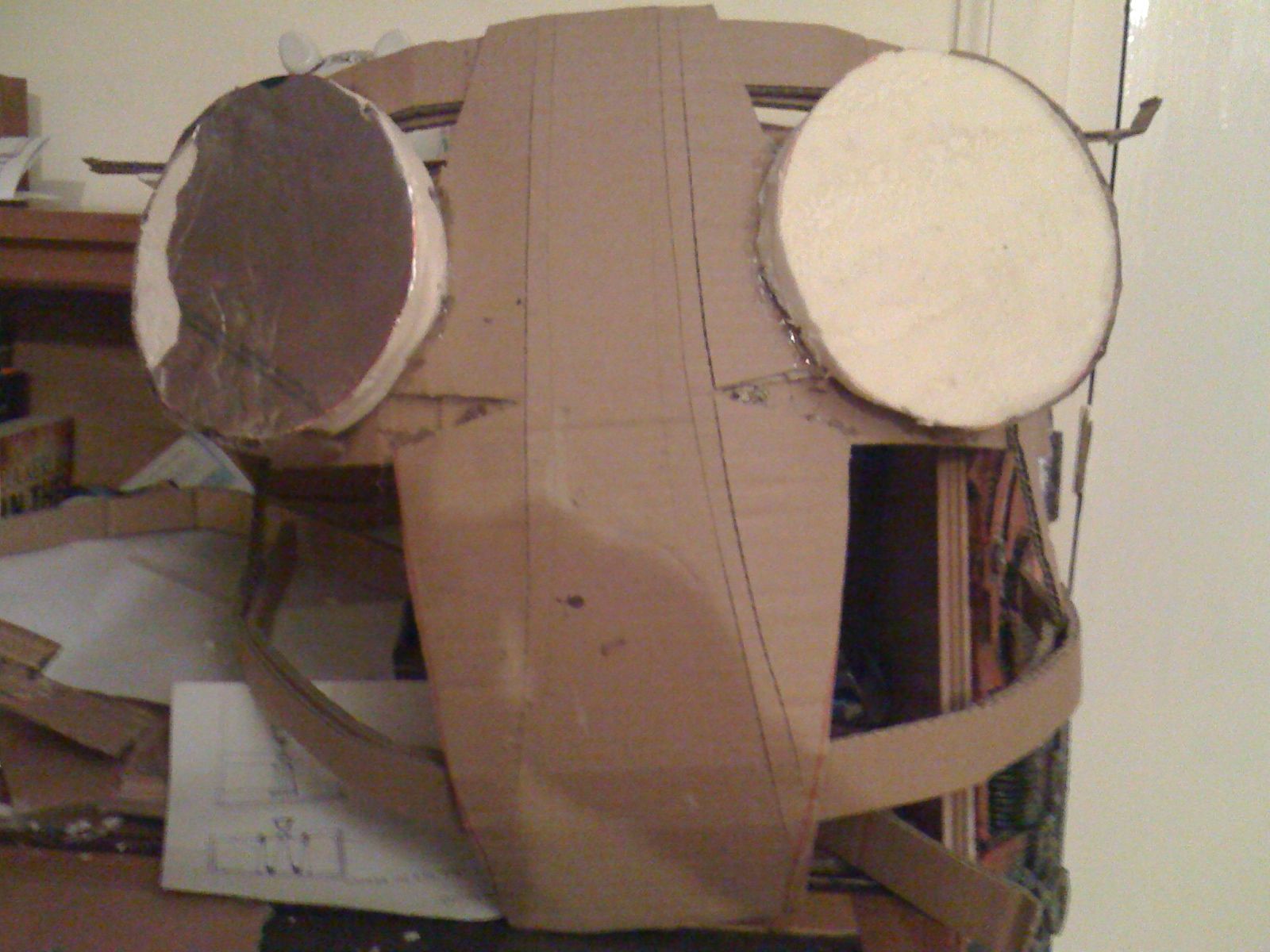 Halloween Cardboard Costumes and Weapons Gears of War Style : 10 Steps ...