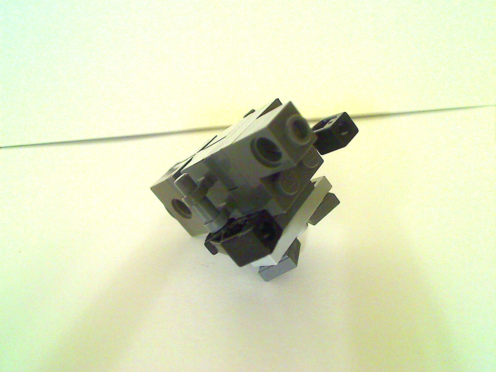 Real Steel ATOM Out of Legos : 7 Steps (with Pictures) - Instructables