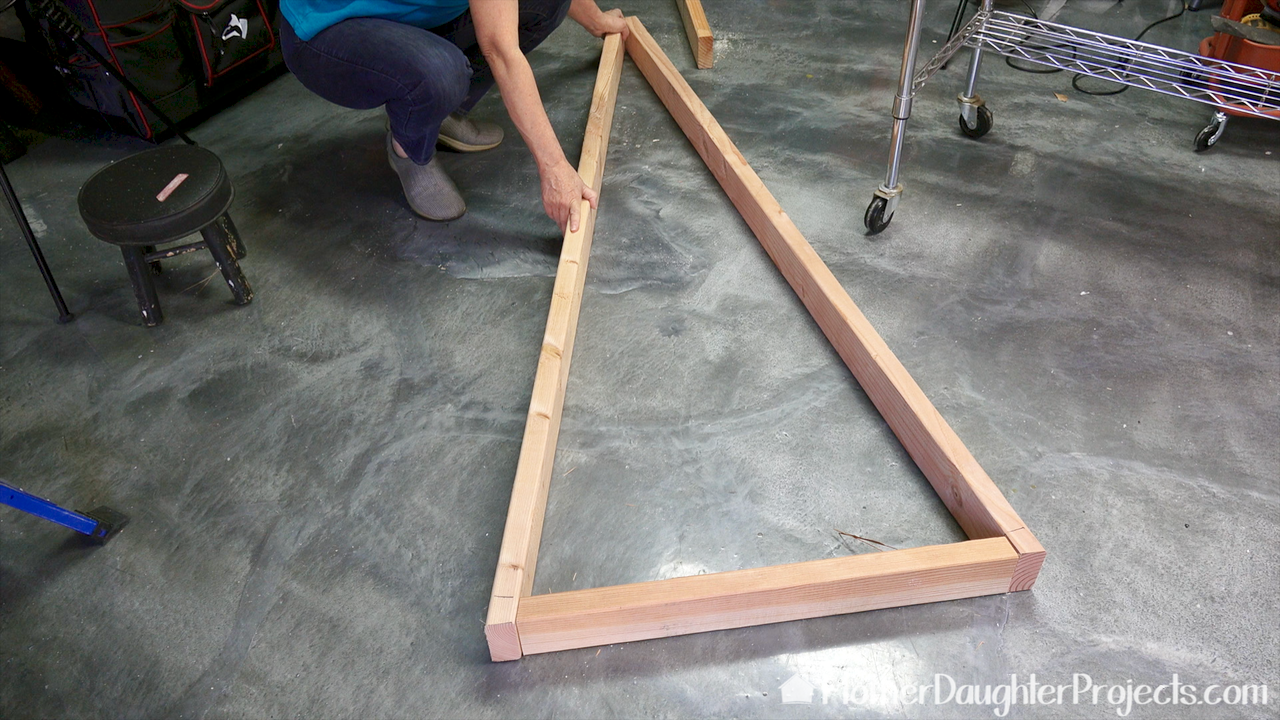 2x4 Christmas Tree With Concrete Base : 5 Steps (with Pictures ...