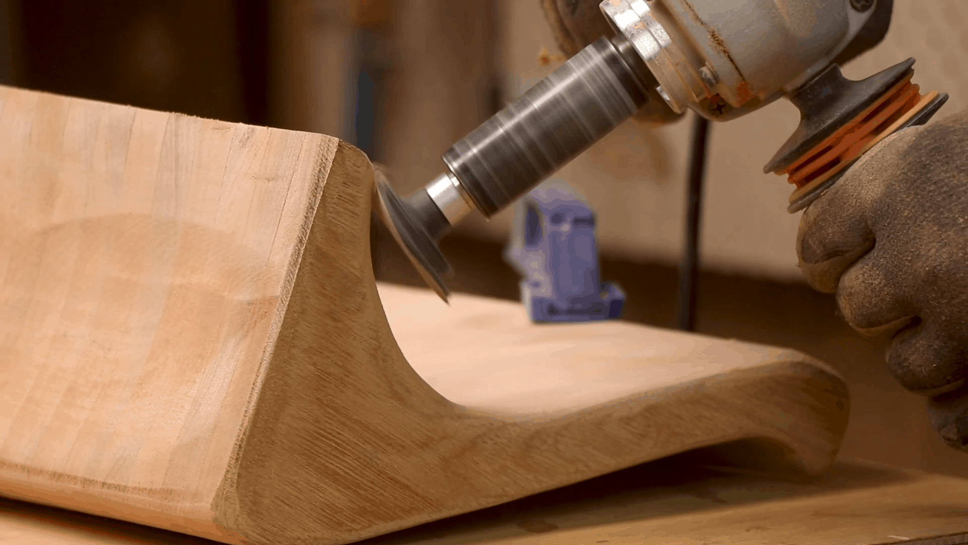 IPad / Laptop Stand : 8 Steps - Instructables