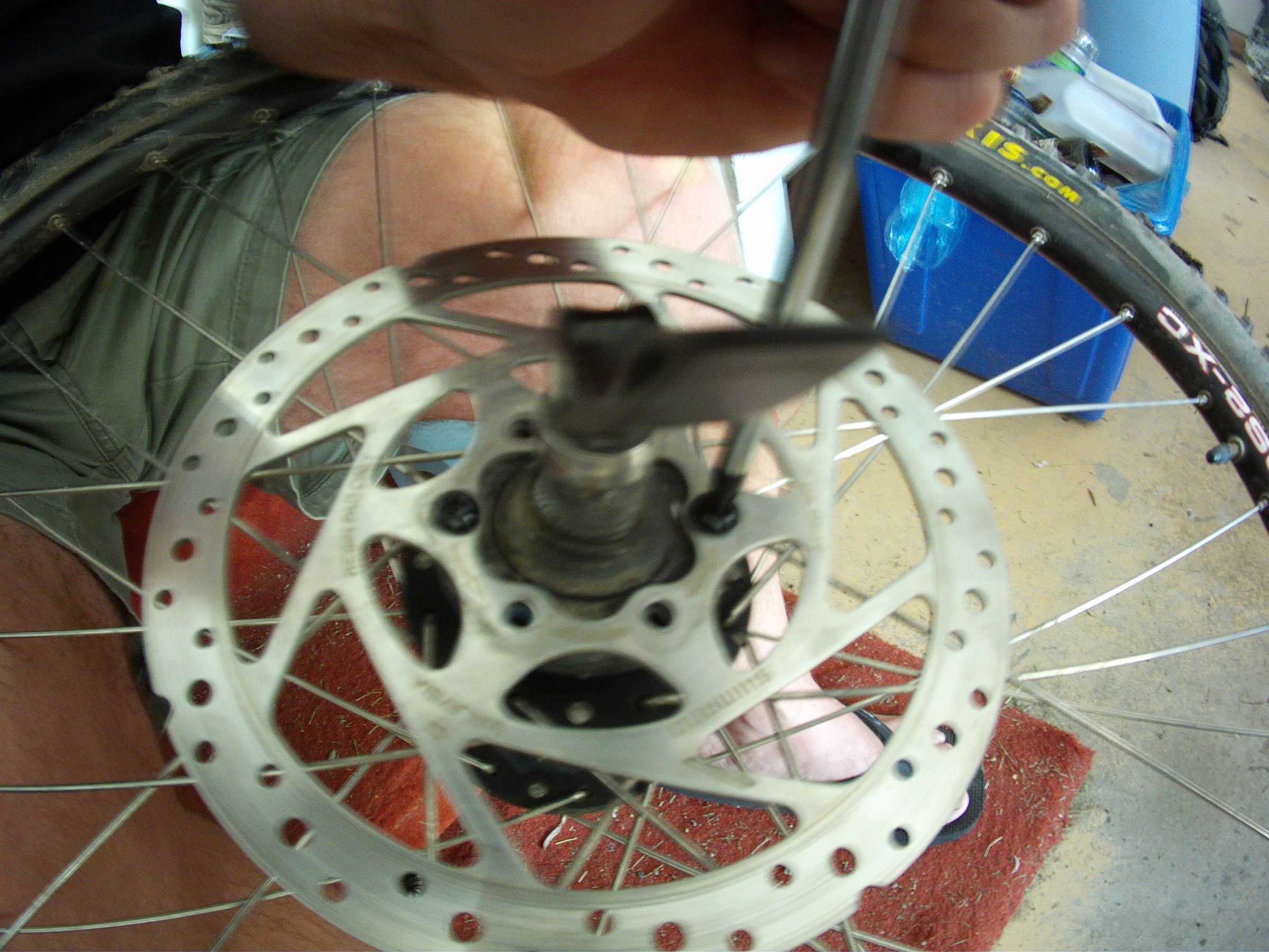 How to Change the Rotors on Disk Brakes : 3 Steps (with Pictures ...