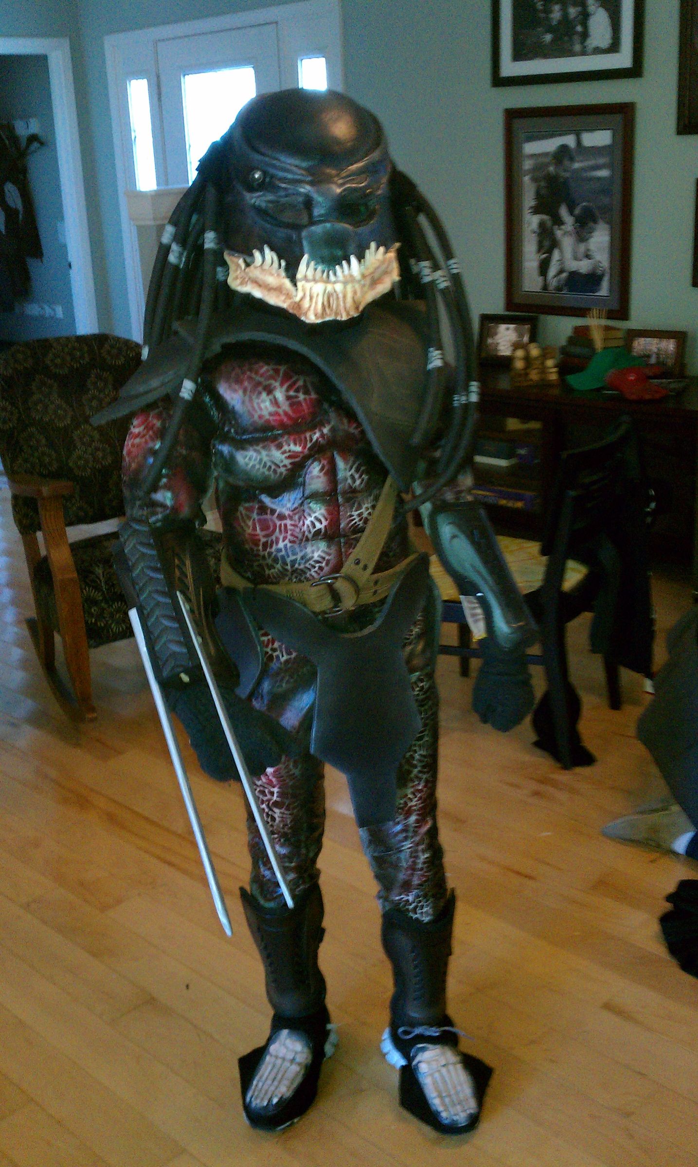 Predator Costumes - Bio Helmets, Latex Skin, Armor and Blades ...