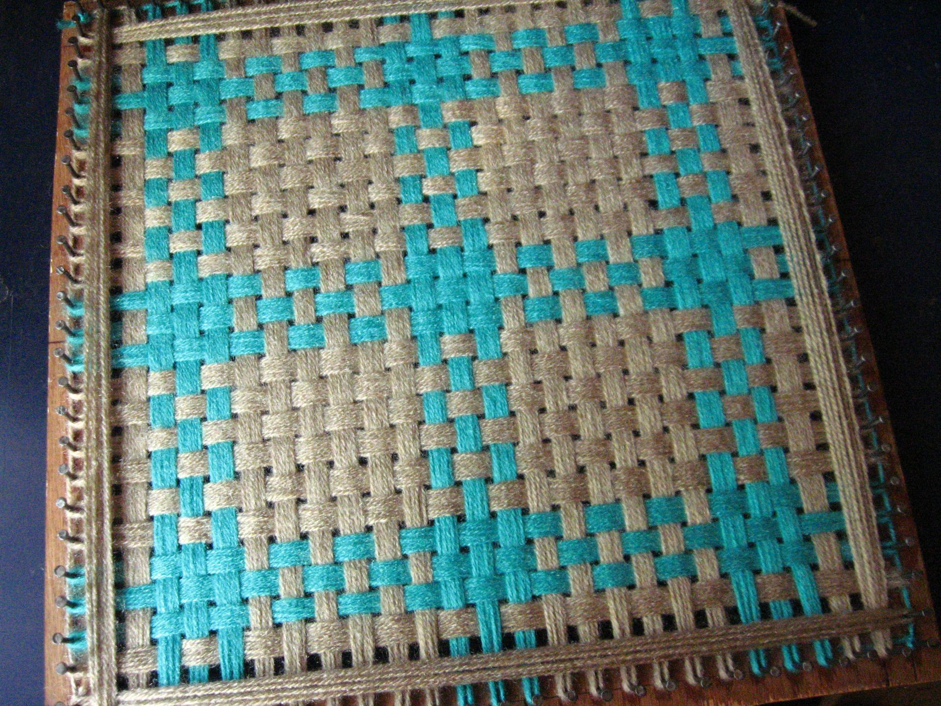 How to Weave a Small Table Mat With Home Made Loom : 13 Steps (with ...