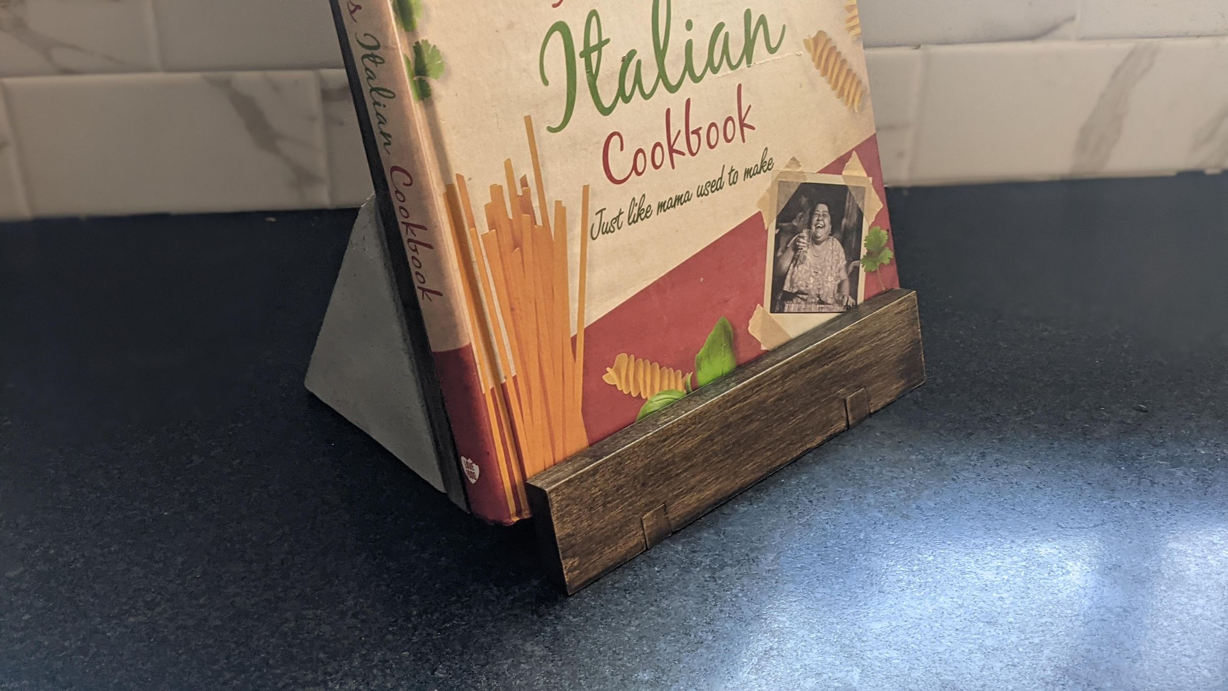 Minimal Cookbook Stand : 7 Steps (with Pictures) - Instructables