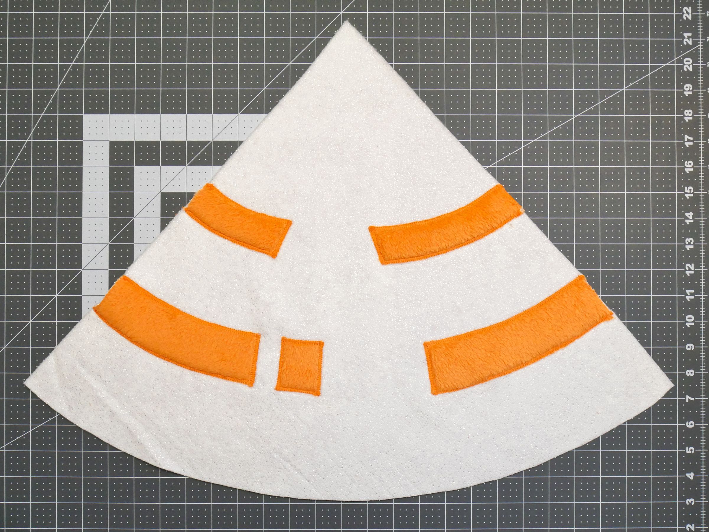 Star Wars BB8 Inspired Santa Hat : 10 Steps (with Pictures) - Instructables