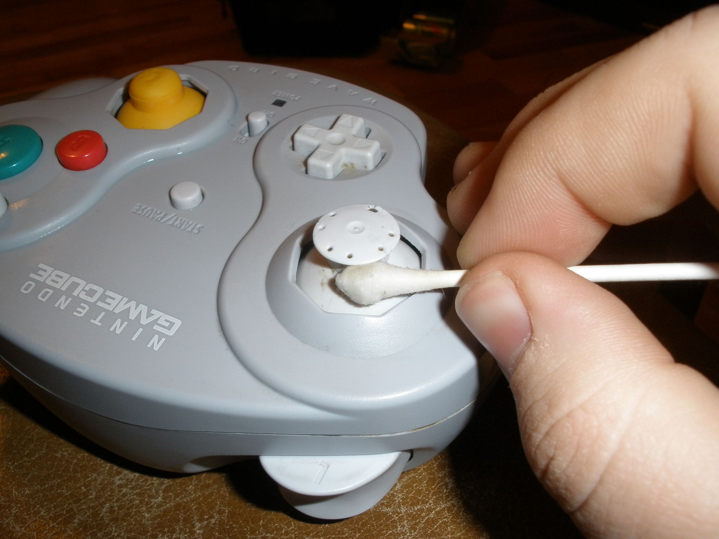 Repairing Joystick/Thumbpad on Gamecube Controller : 9 Steps (with ...