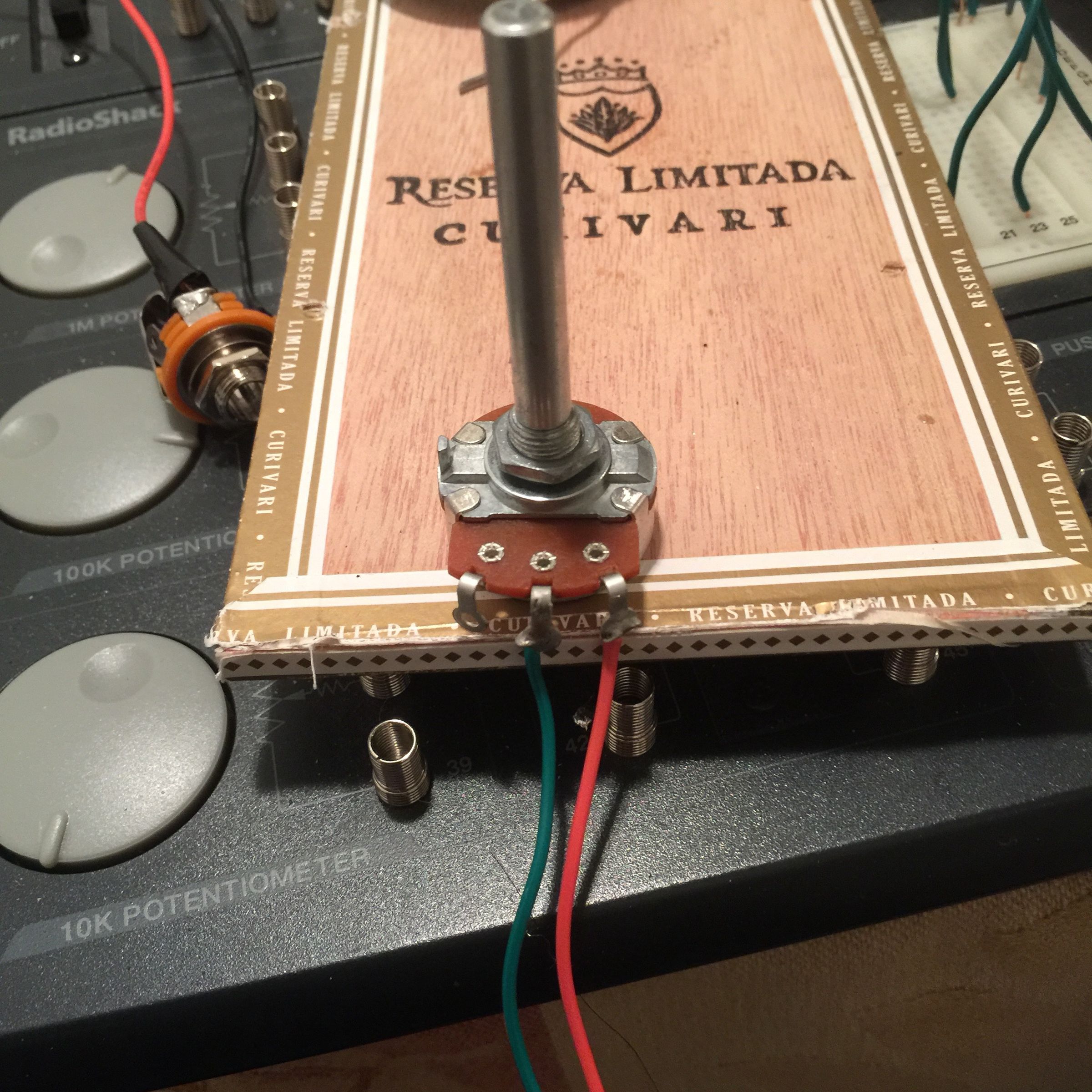 Basic LM386 Guitar Amplifier - Easy Step by Step Instructions - Cigar ...