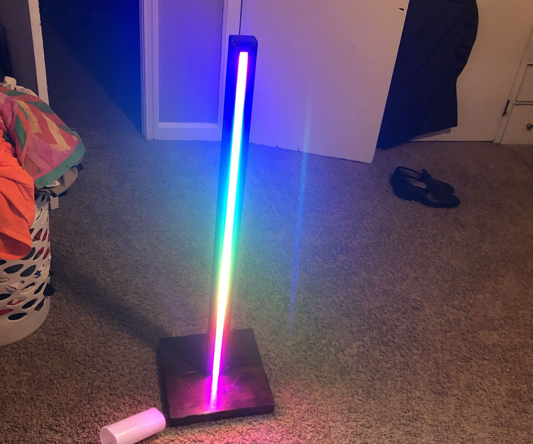 LED Vertical Lamp : 6 Steps - Instructables