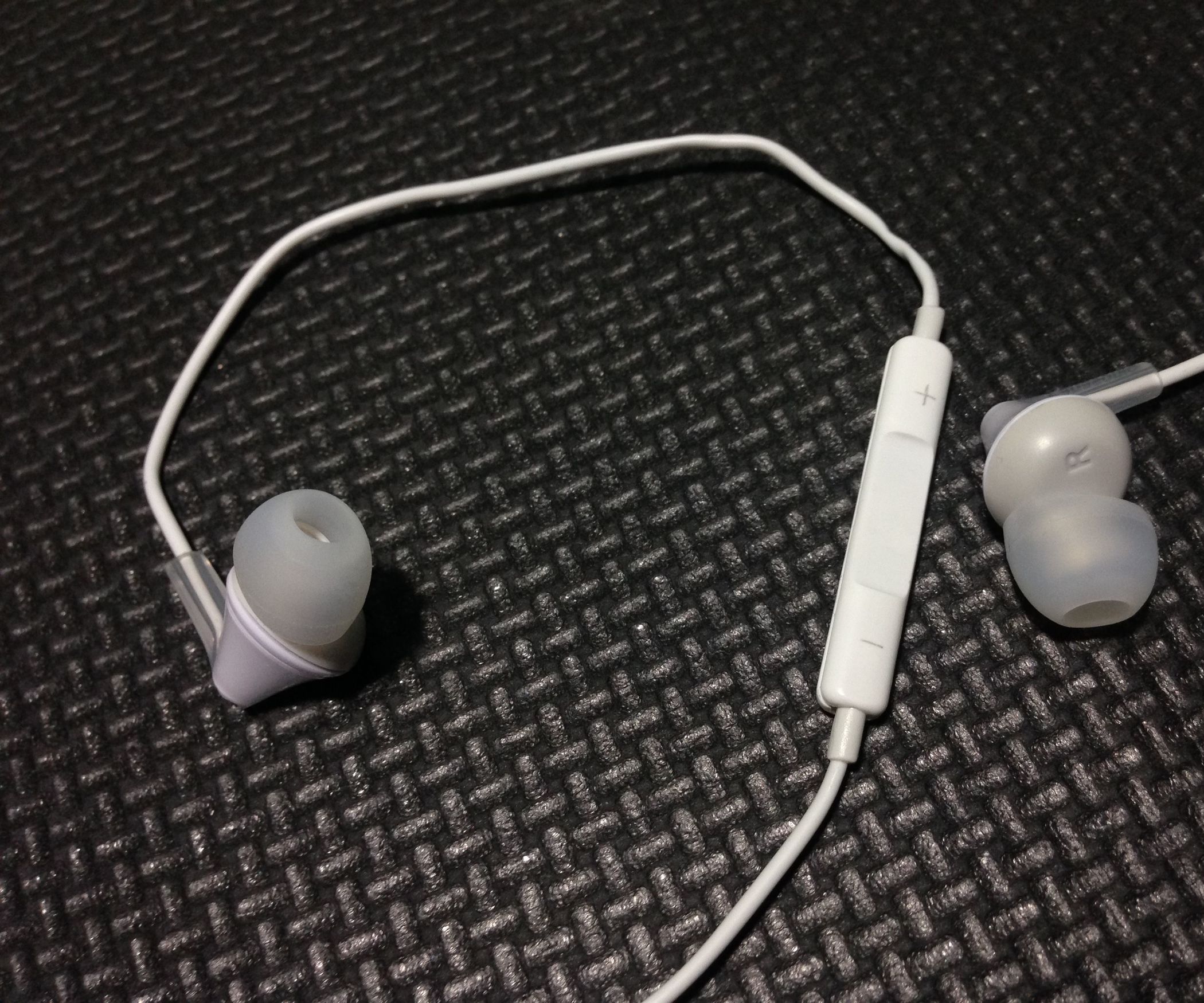 Convert EarPods to In-Ear Headphones With Remote and Mic for IPhone : 7 ...