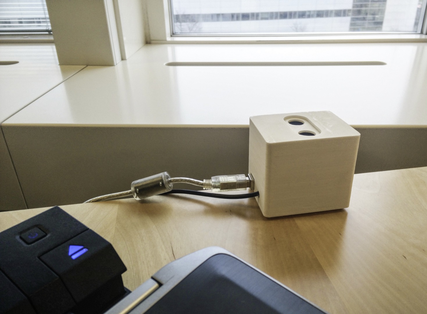 Distance Controller for Height Adjustable Table : 5 Steps - Instructables