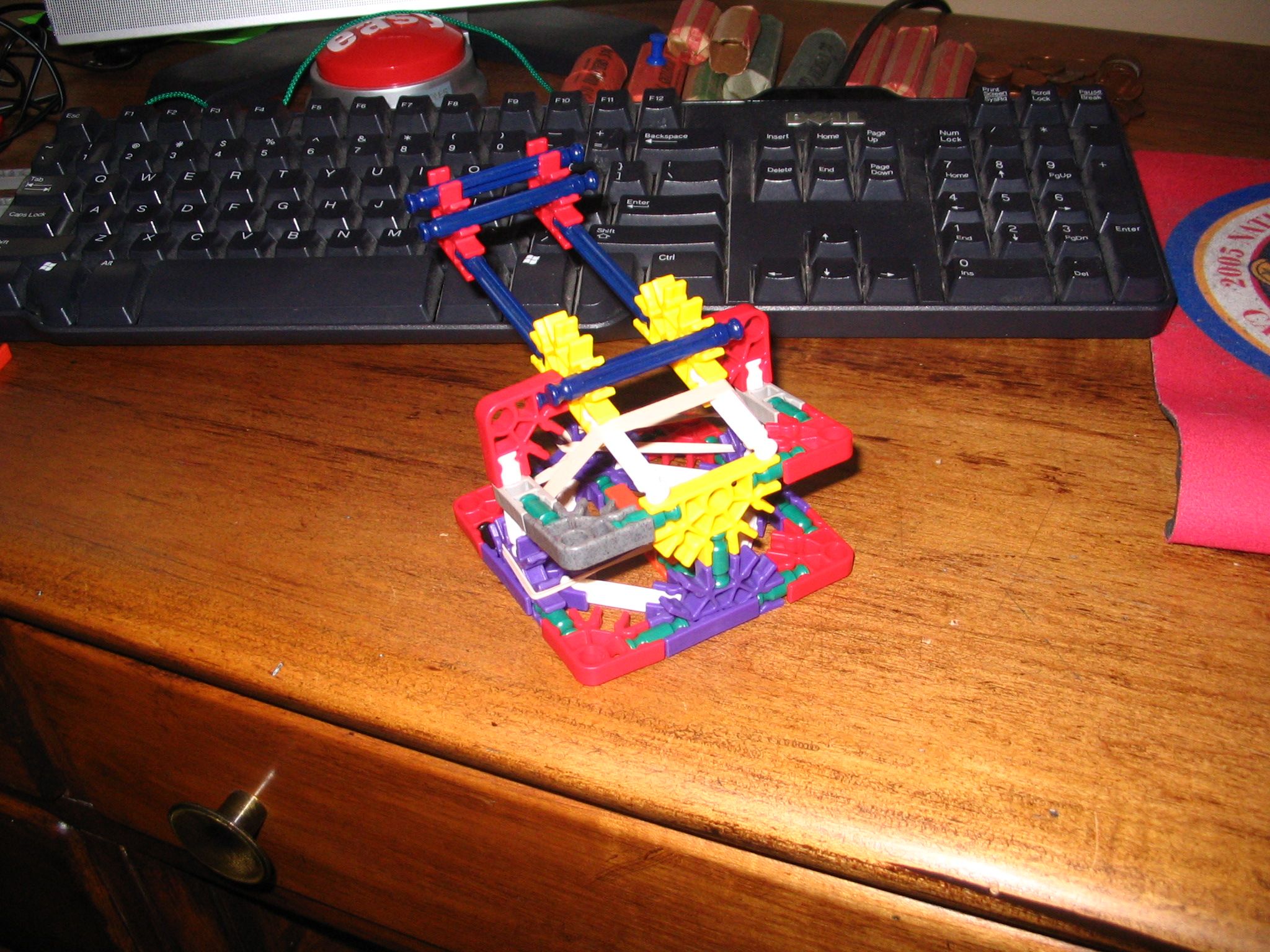 K'nex Mini Catapult : 7 Steps - Instructables