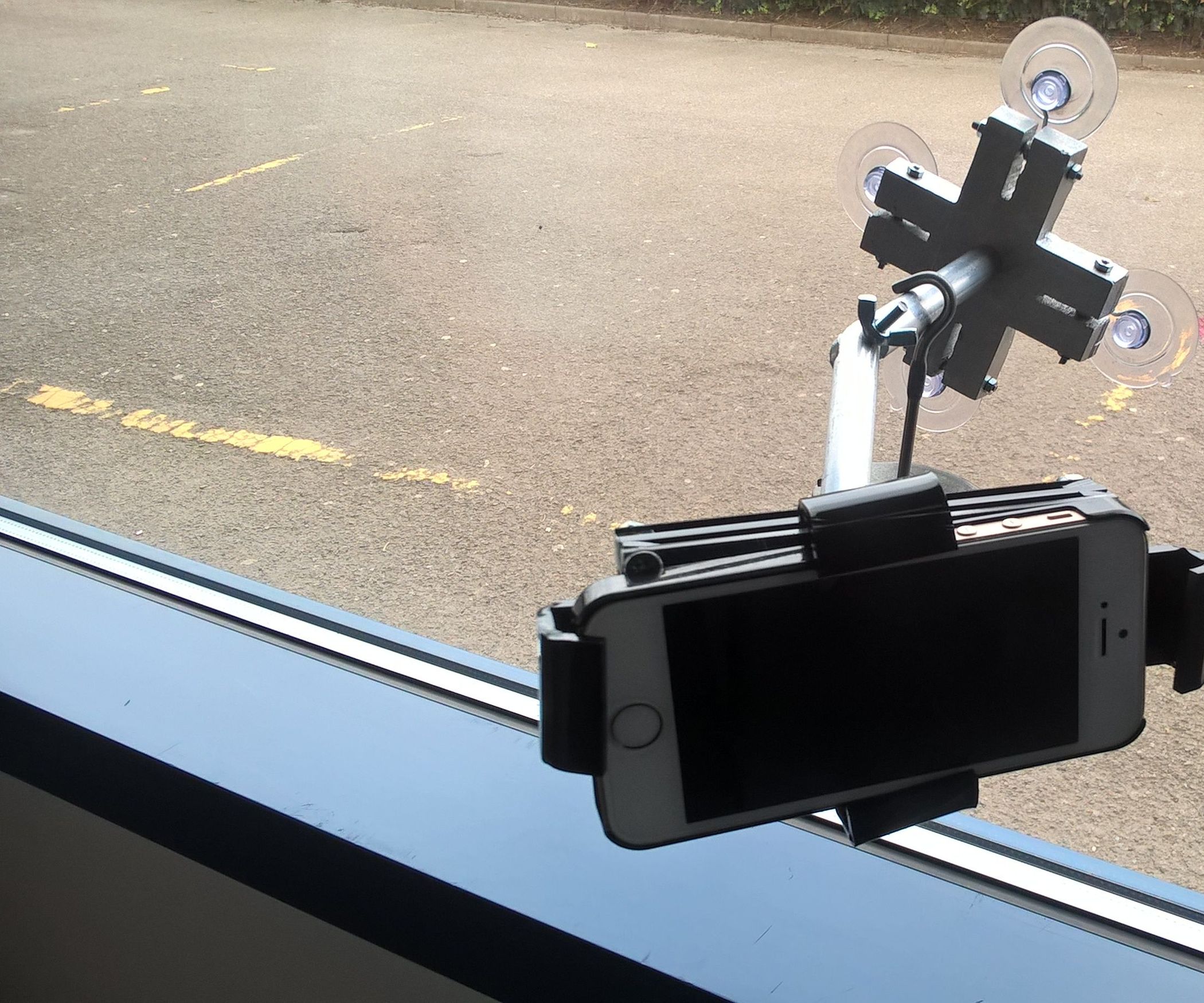 Adjustable Phone Holder : 3 Steps (with Pictures) - Instructables