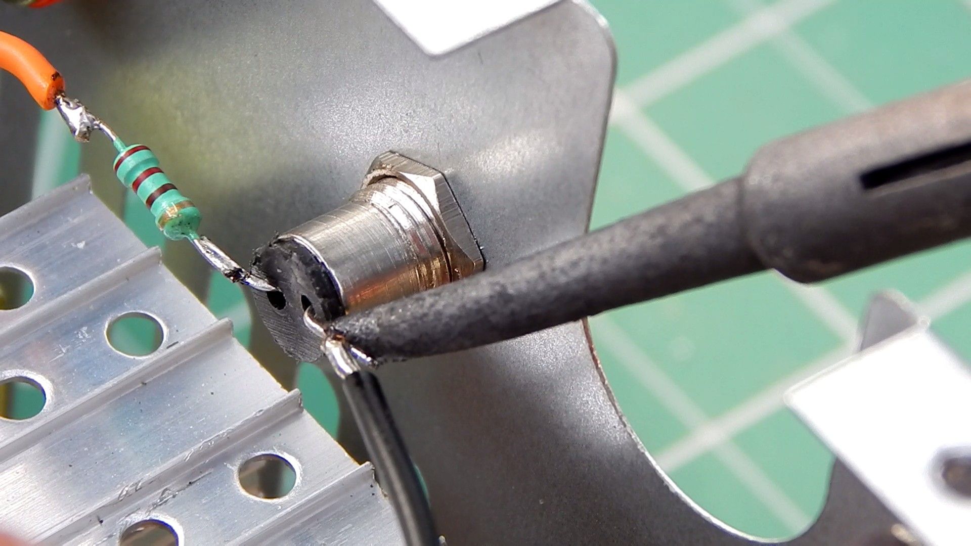 DIY Bench Power Supply With Old Computer SMPS : 13 Steps (with Pictures ...