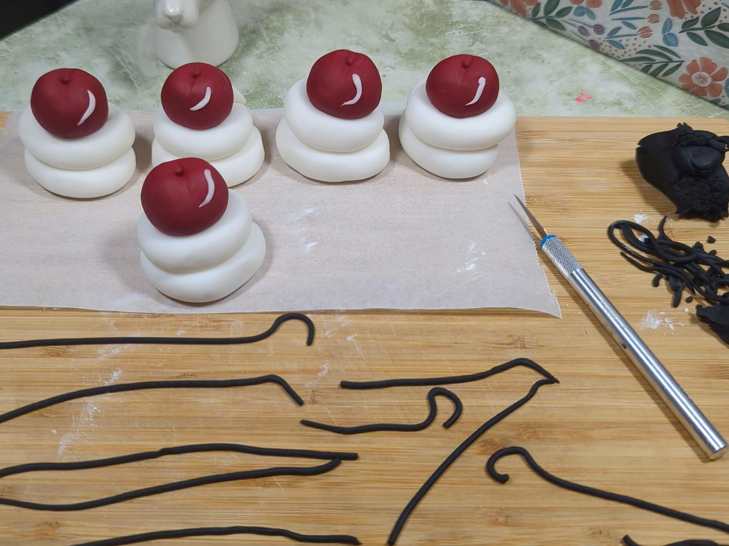 Cartoon-Style Birthday Cake : 12 Steps (with Pictures) - Instructables