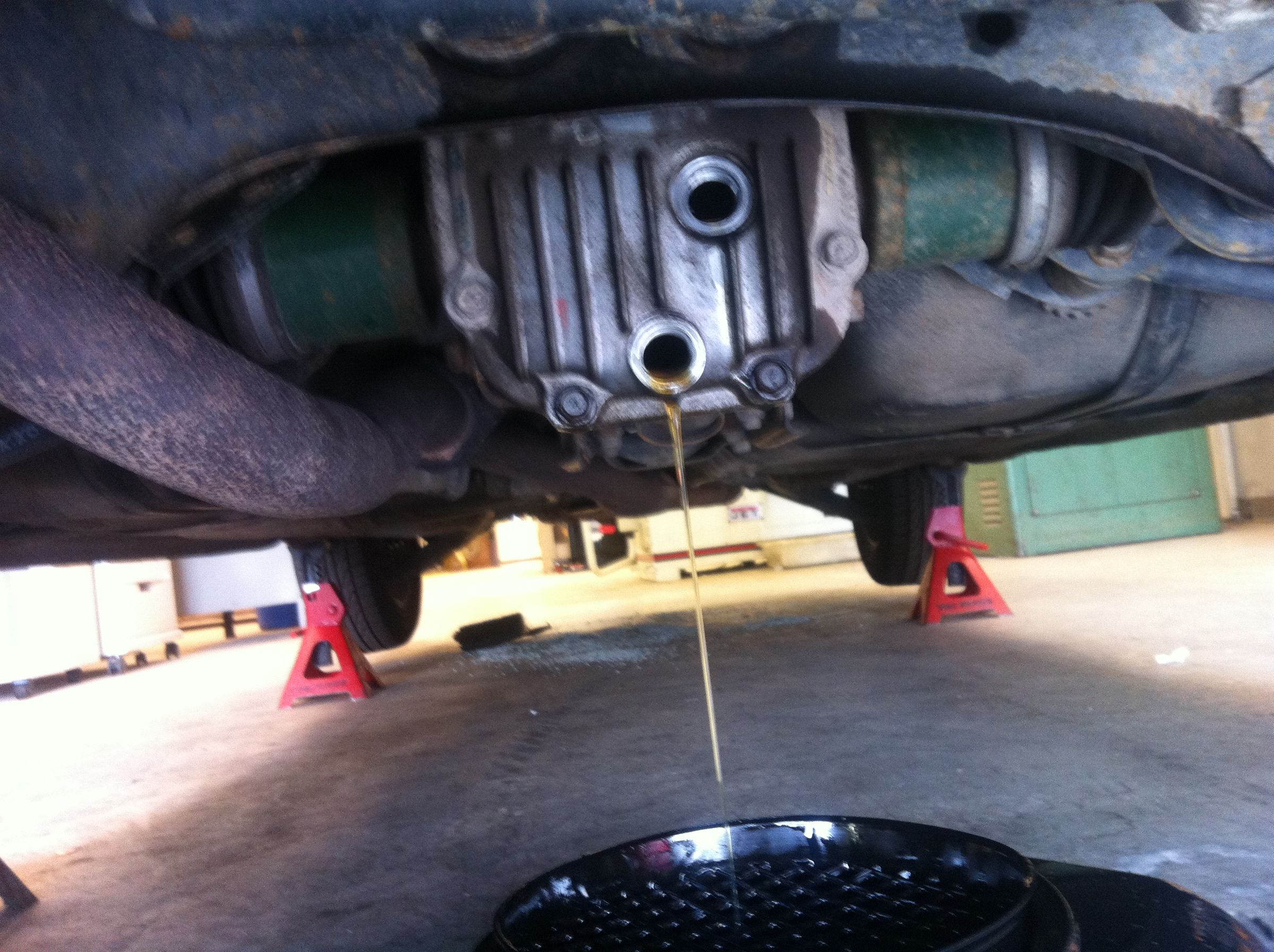 Change the Differential Fluid in a 1999 Subaru Legacy : 6 Steps ...
