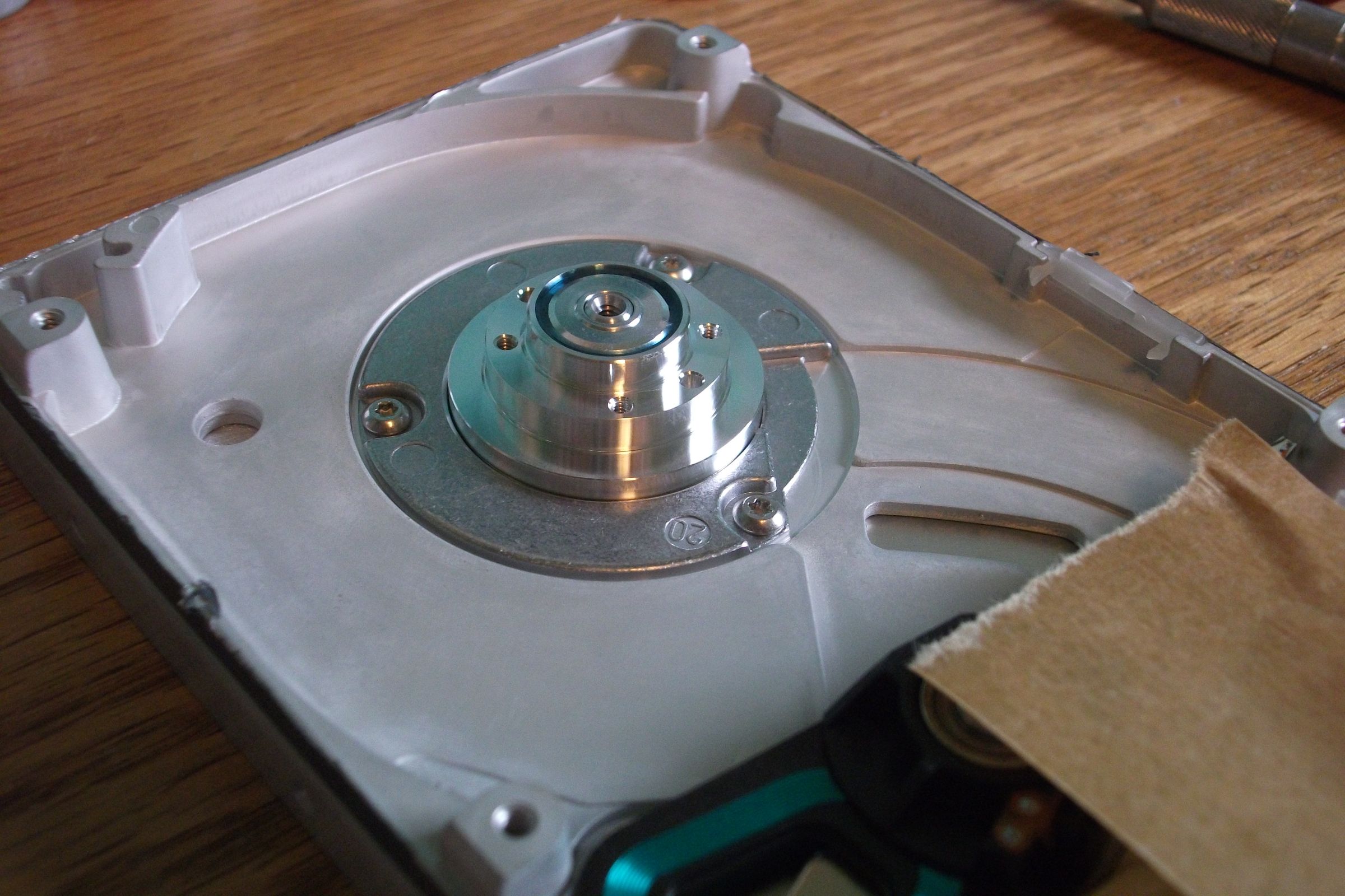 Recycled Hard Drive Desk Clock : 8 Steps (with Pictures) - Instructables