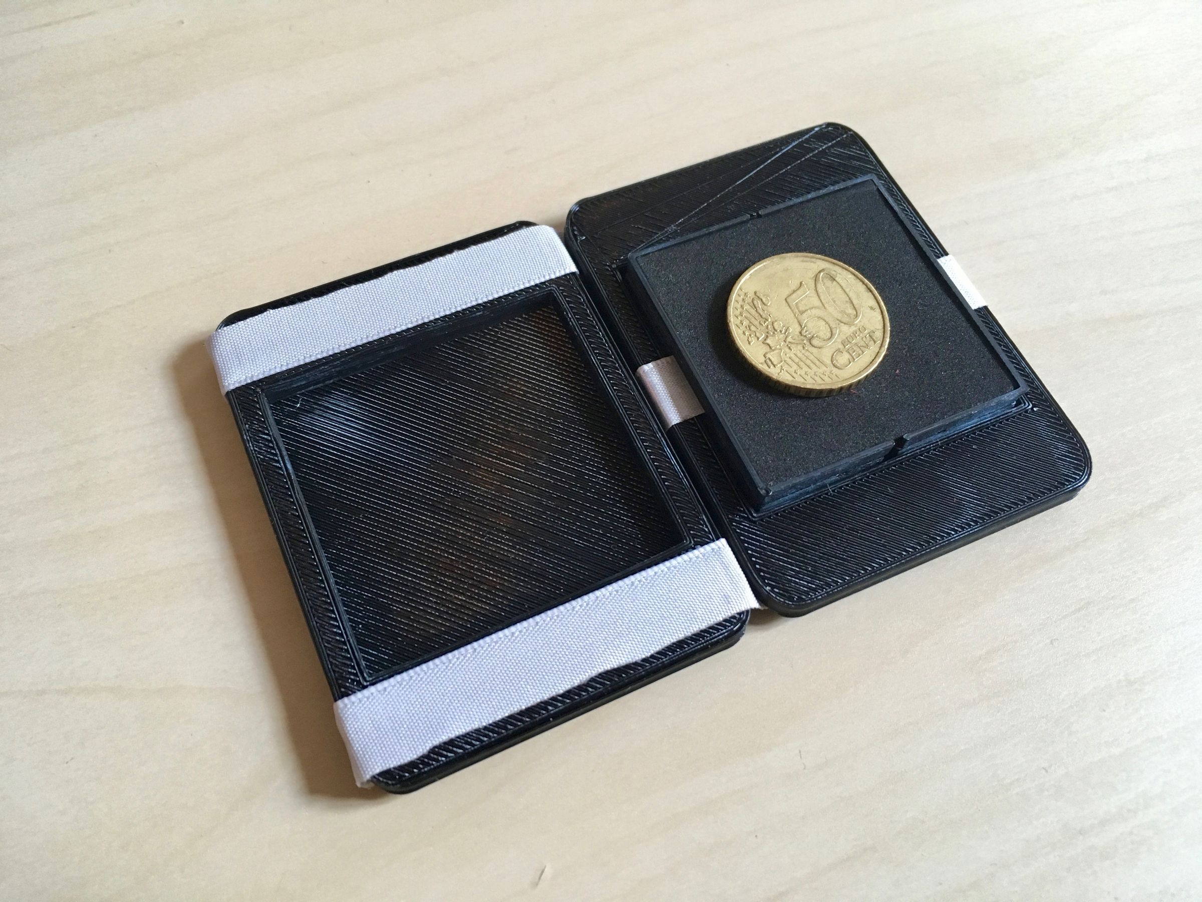 Real Magic Wallet : 12 Steps (with Pictures) - Instructables