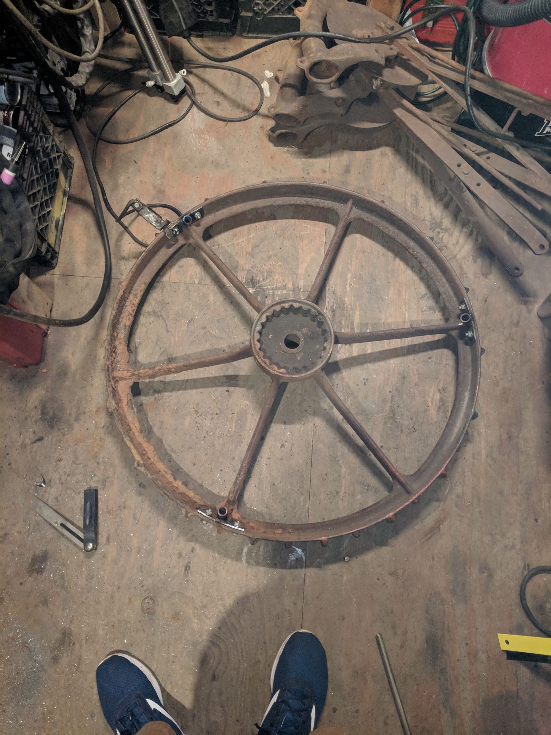 Tractor Wheel Table : 7 Steps - Instructables