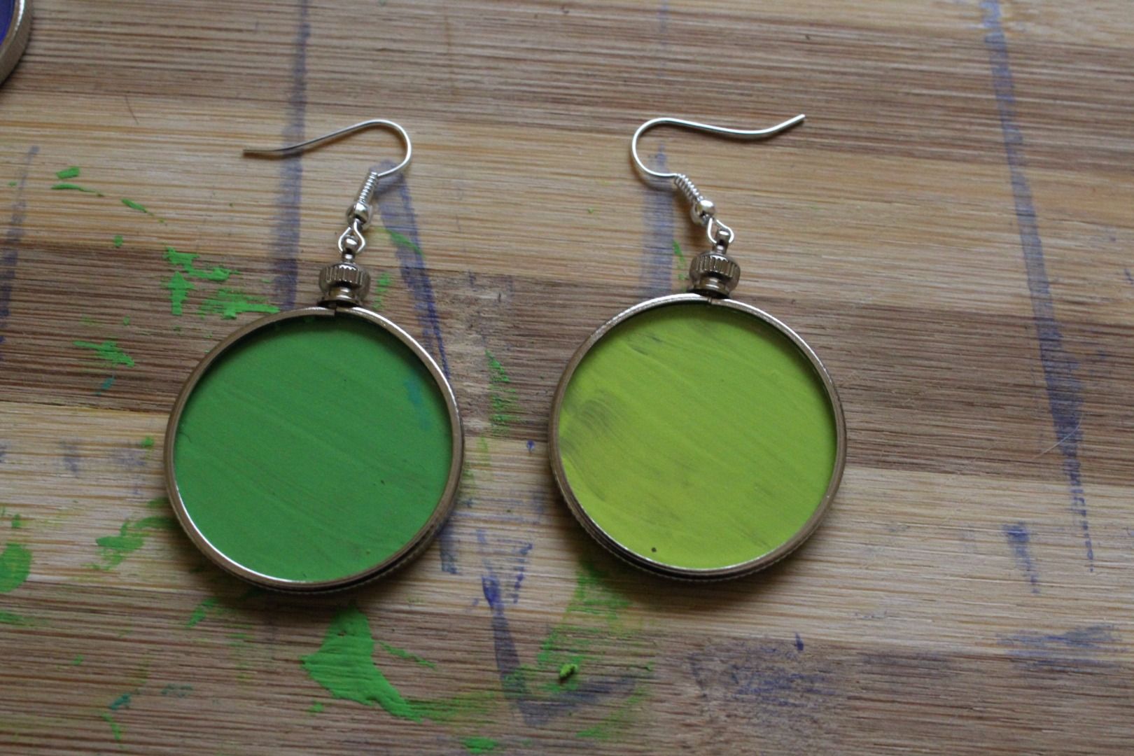 Thermocolor (Color-Change) Earrings : 4 Steps (with Pictures ...