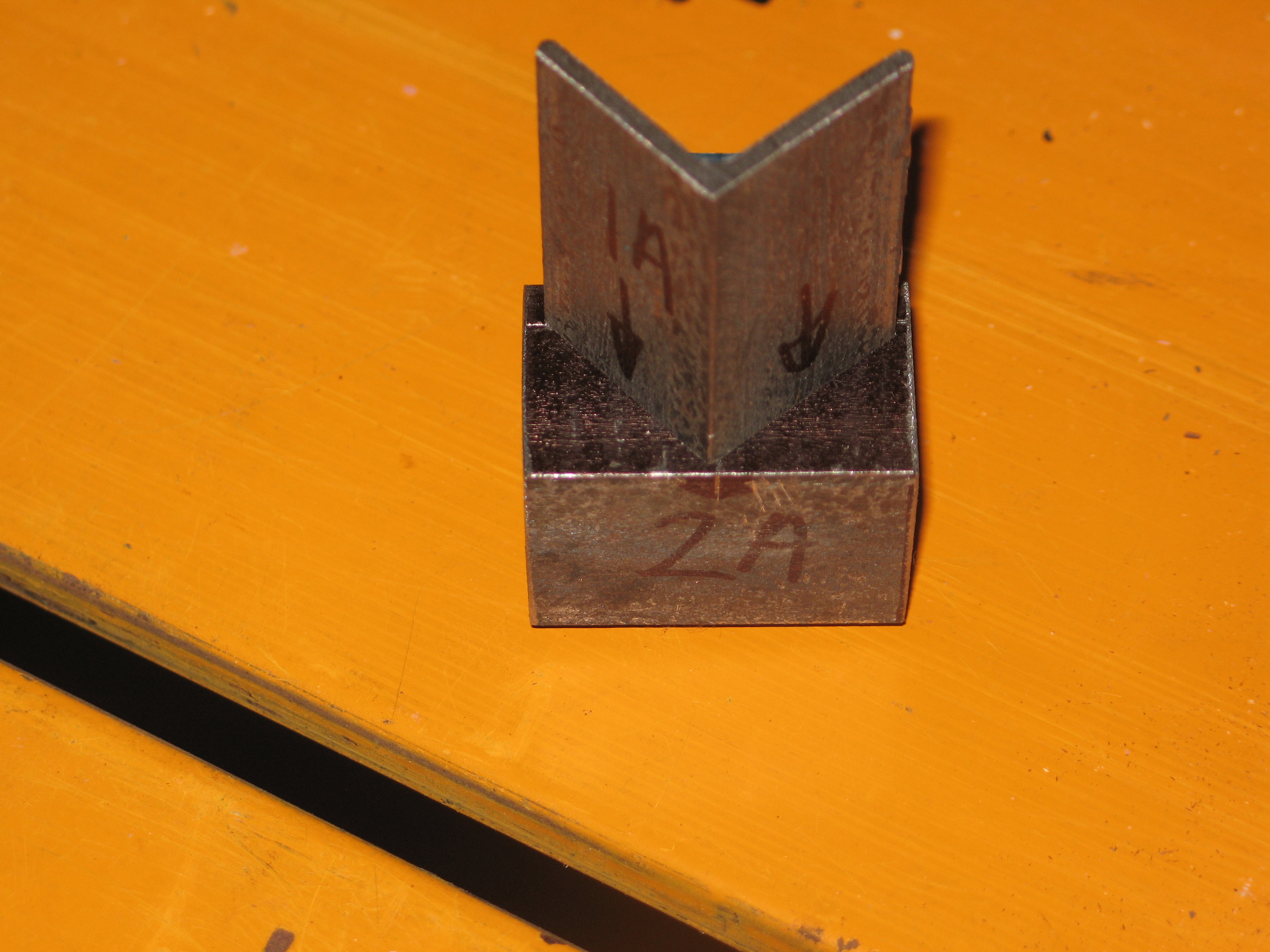 Sharpening Jig for Turning Chisels : 8 Steps (with Pictures ...