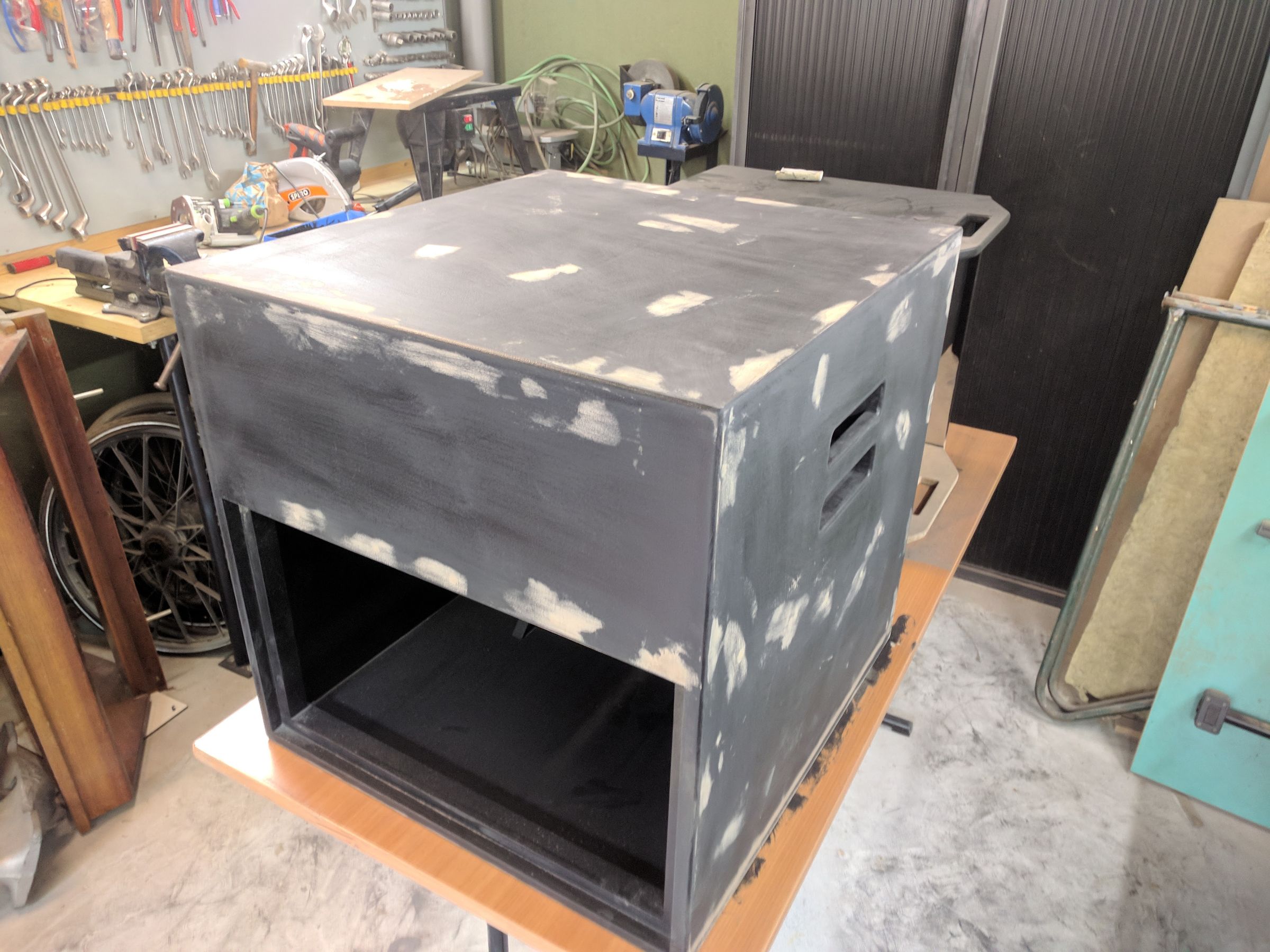 Building a Cubo 18 and Modified Cubo 8 Subwoofer : 5 Steps - Instructables