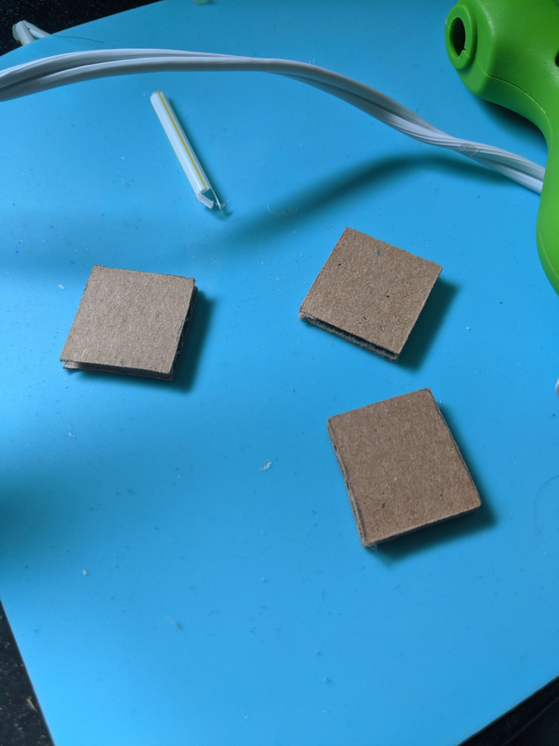 How to Make a Rubik`s Cube Stand Out of Cardboard : 4 Steps - Instructables