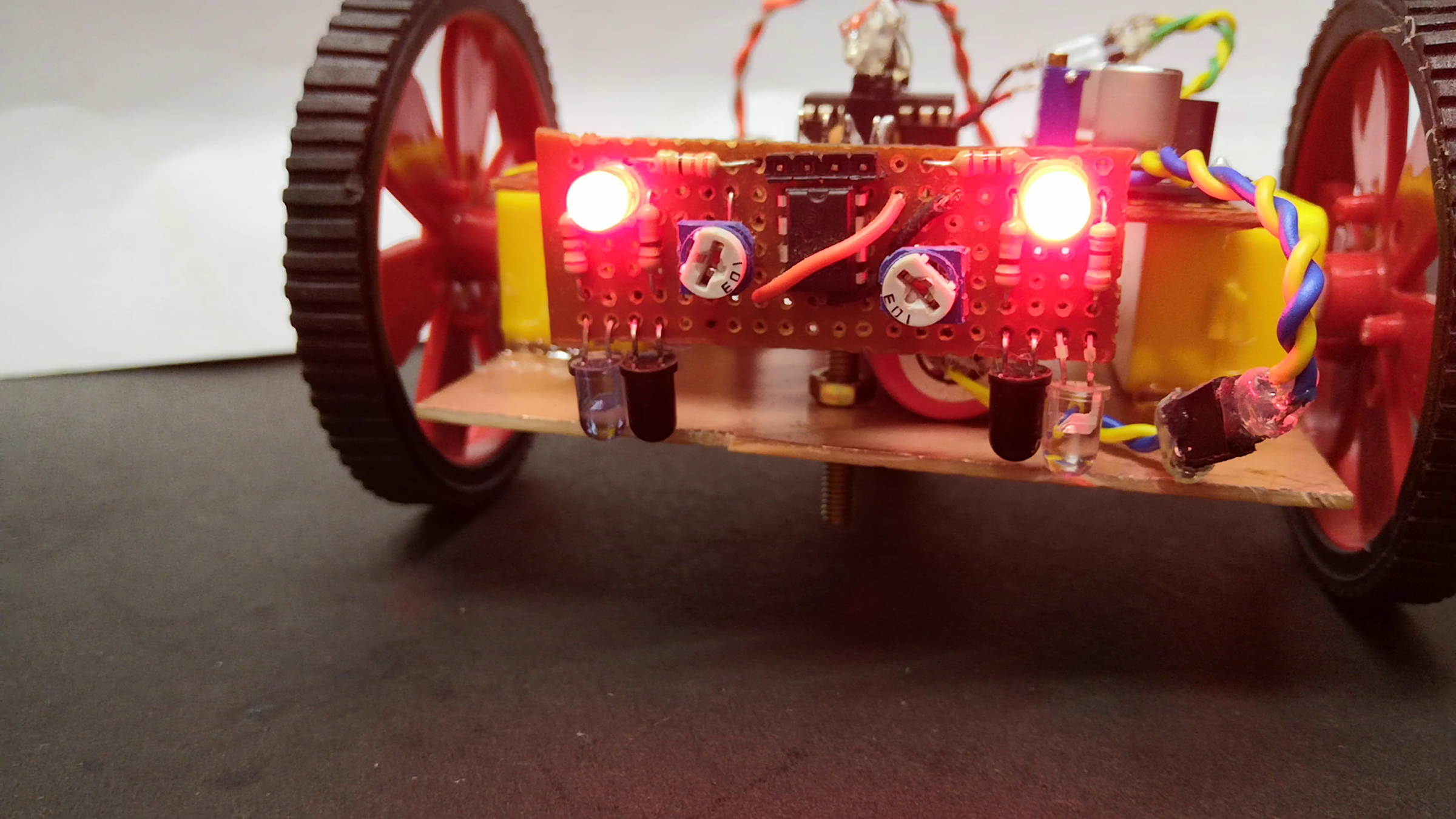 IR Based Line Following Robot From Scratch [No Microcontroller] : 15 ...