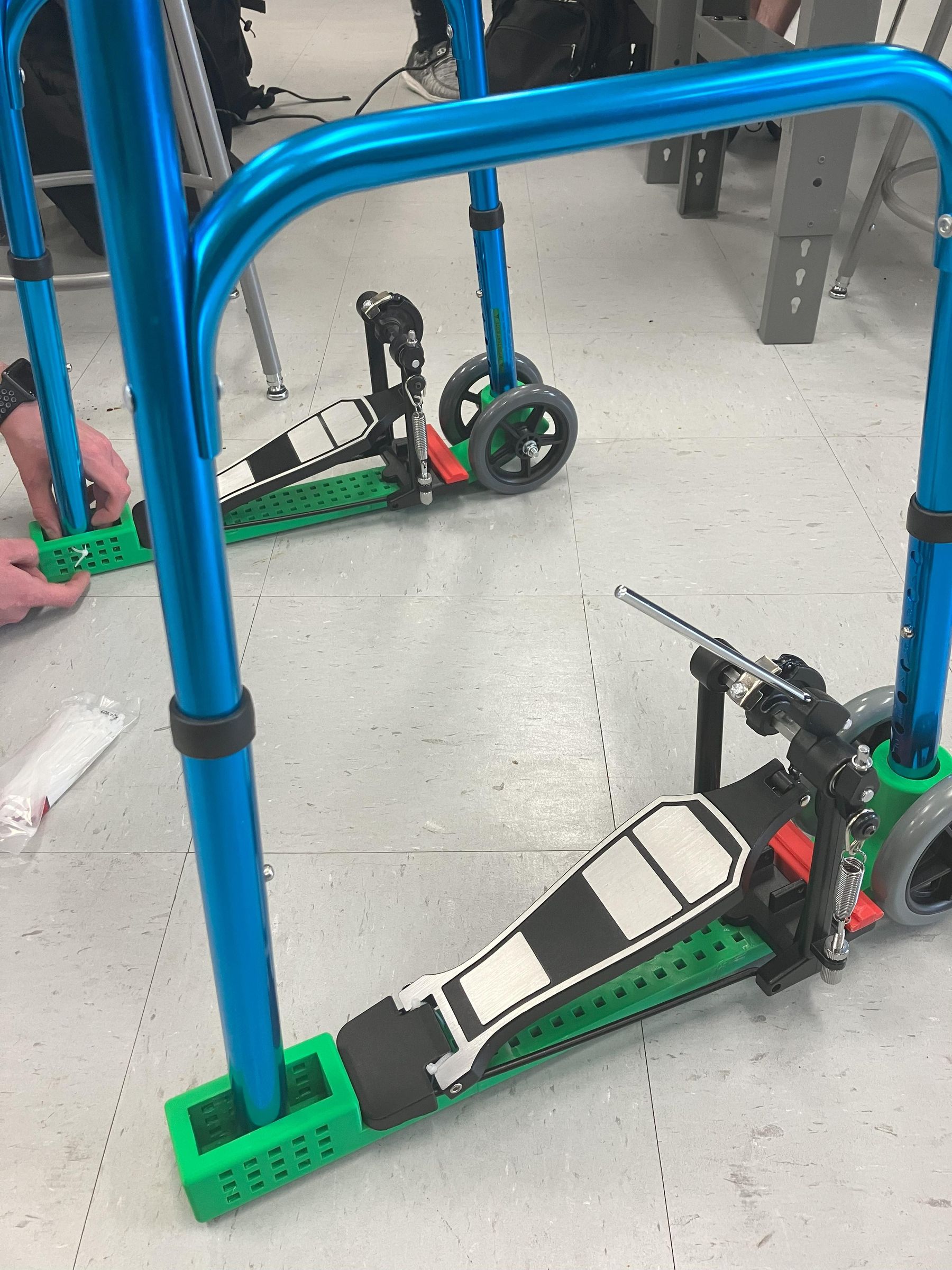 Adaptive Arm-lifting Attachment for a Standard Walker : 6 Steps ...
