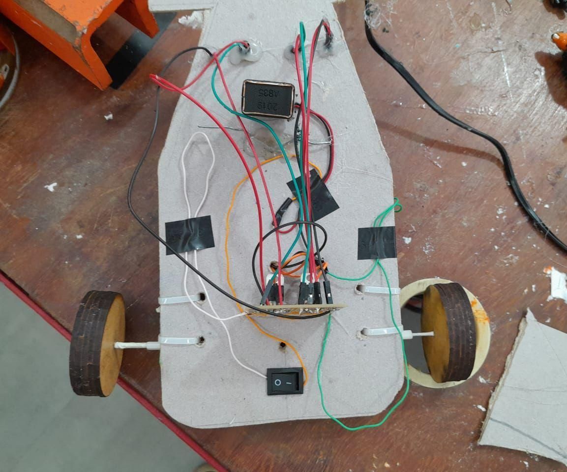 Batmóvel: O Carrinho Seguidor De Linhas : 4 Steps - Instructables