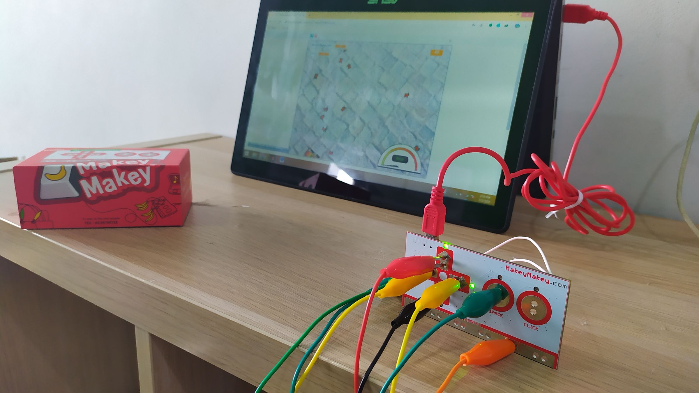 Bug Exterminator (Makey-Makey and Scratch Game) : 4 Steps (with ...