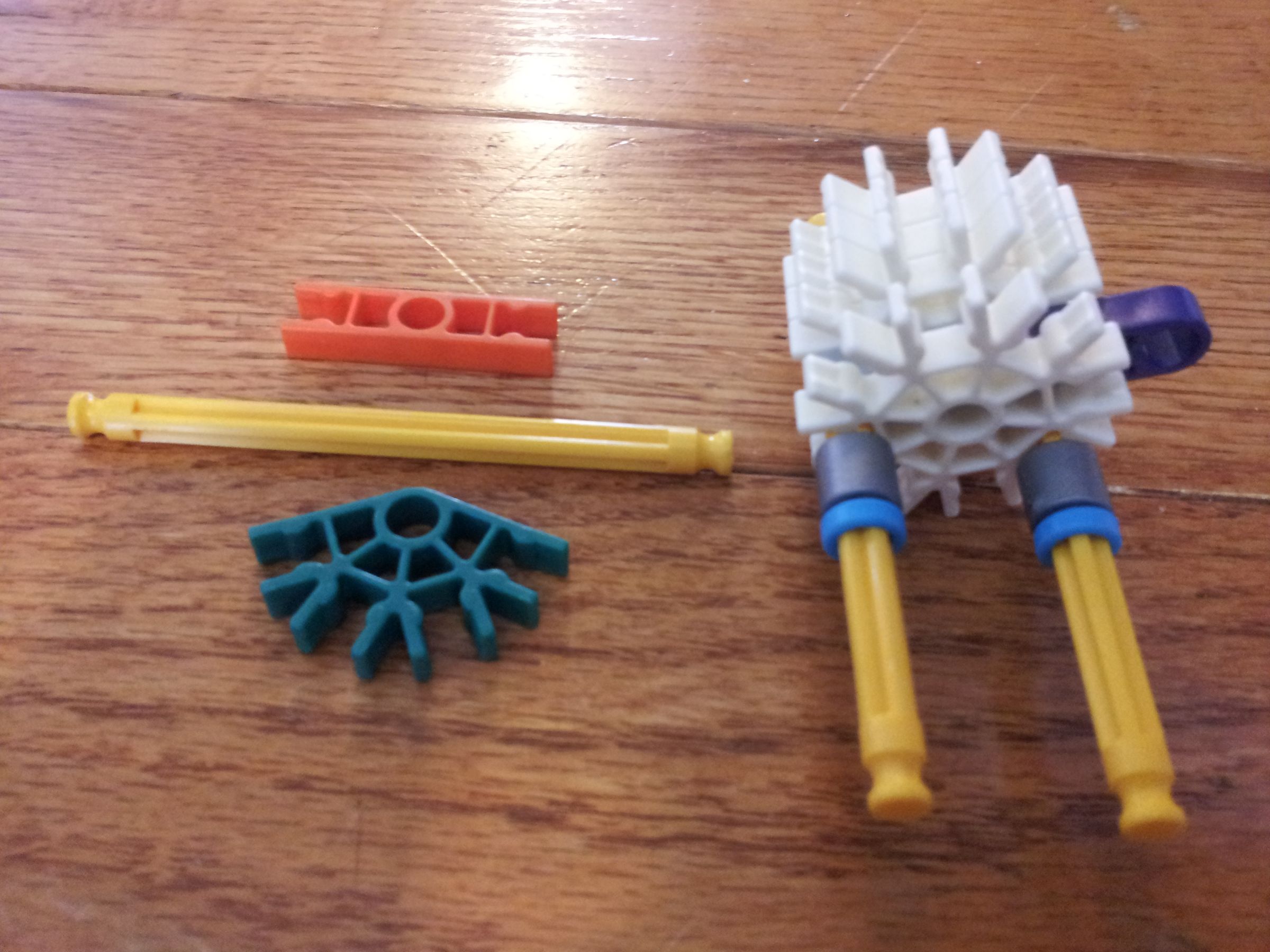 How to Make a Mini K'NEX Crossbow Turret : 4 Steps - Instructables