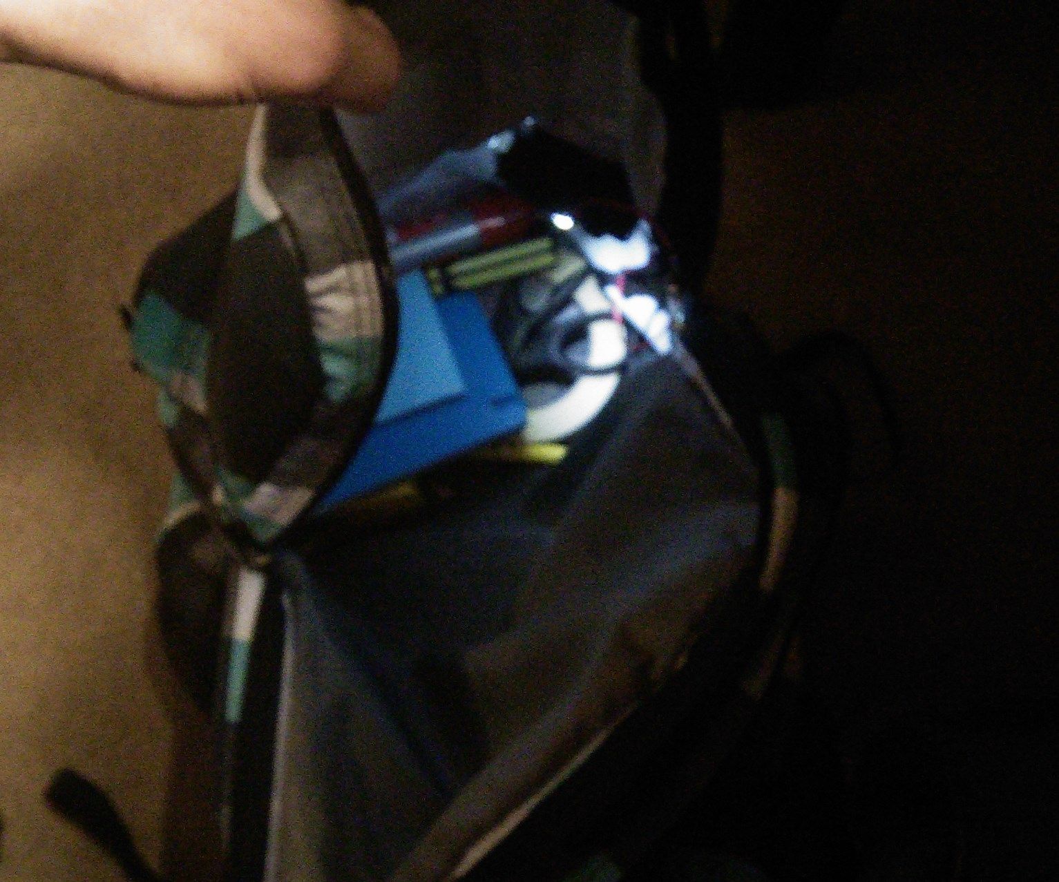 Zip Triggered Bag Light : 10 Steps - Instructables
