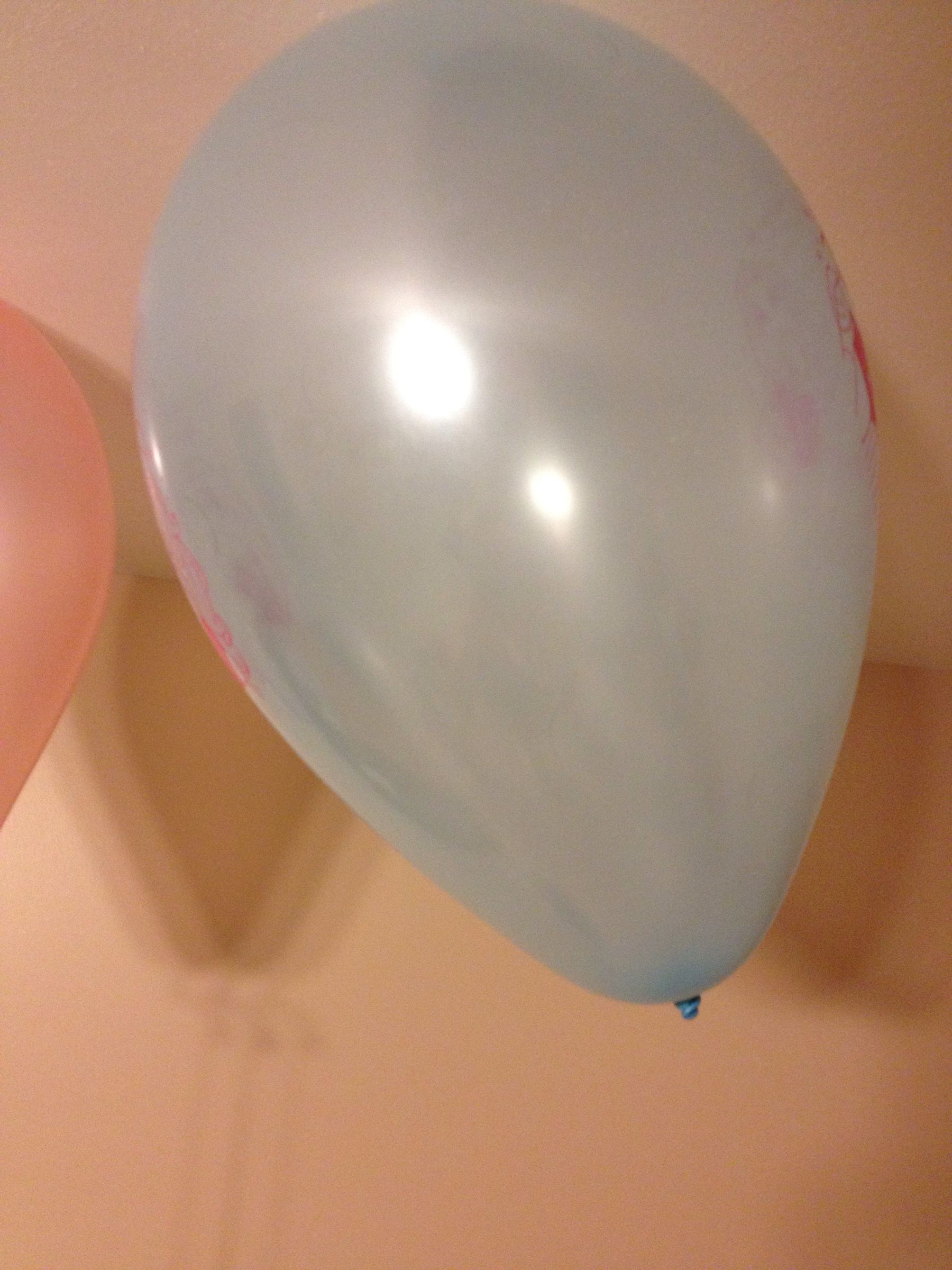 How to Make a Balloon Like Its Floating With Helium Inside : 10 Steps ...