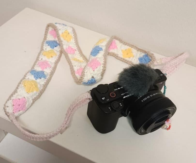 Make Your Own DIY Crochet Camera Strap! : 6 Steps (with Pictures ...