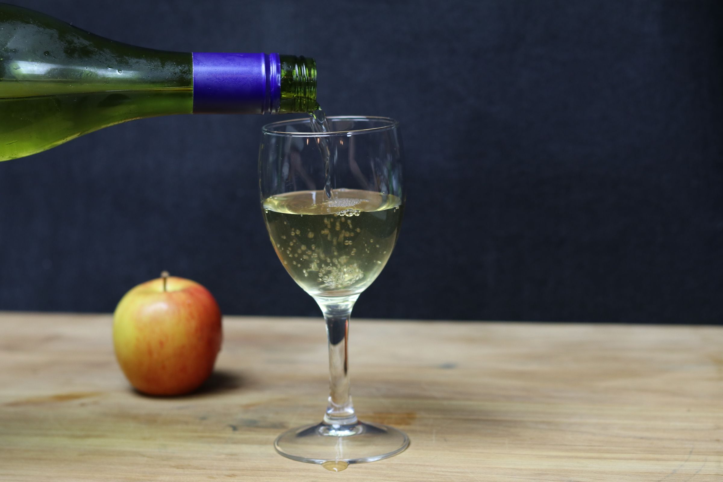 Home Made Apple Core Wine : 9 Steps (with Pictures) - Instructables