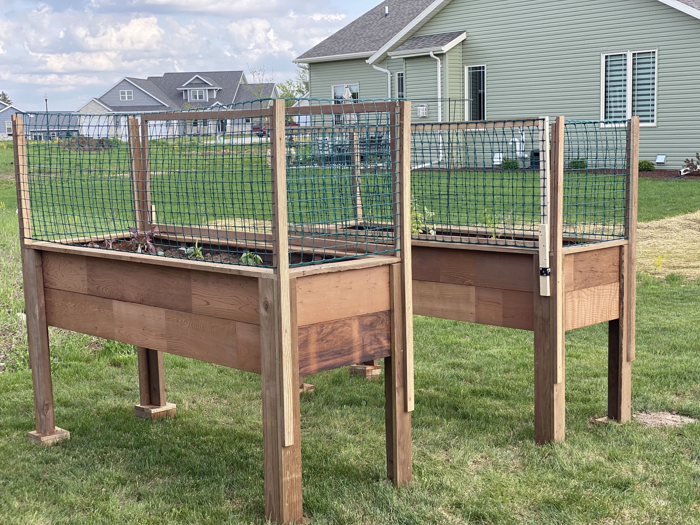 Elevated Planter Raised Bed : 5 Steps (with Pictures) - Instructables