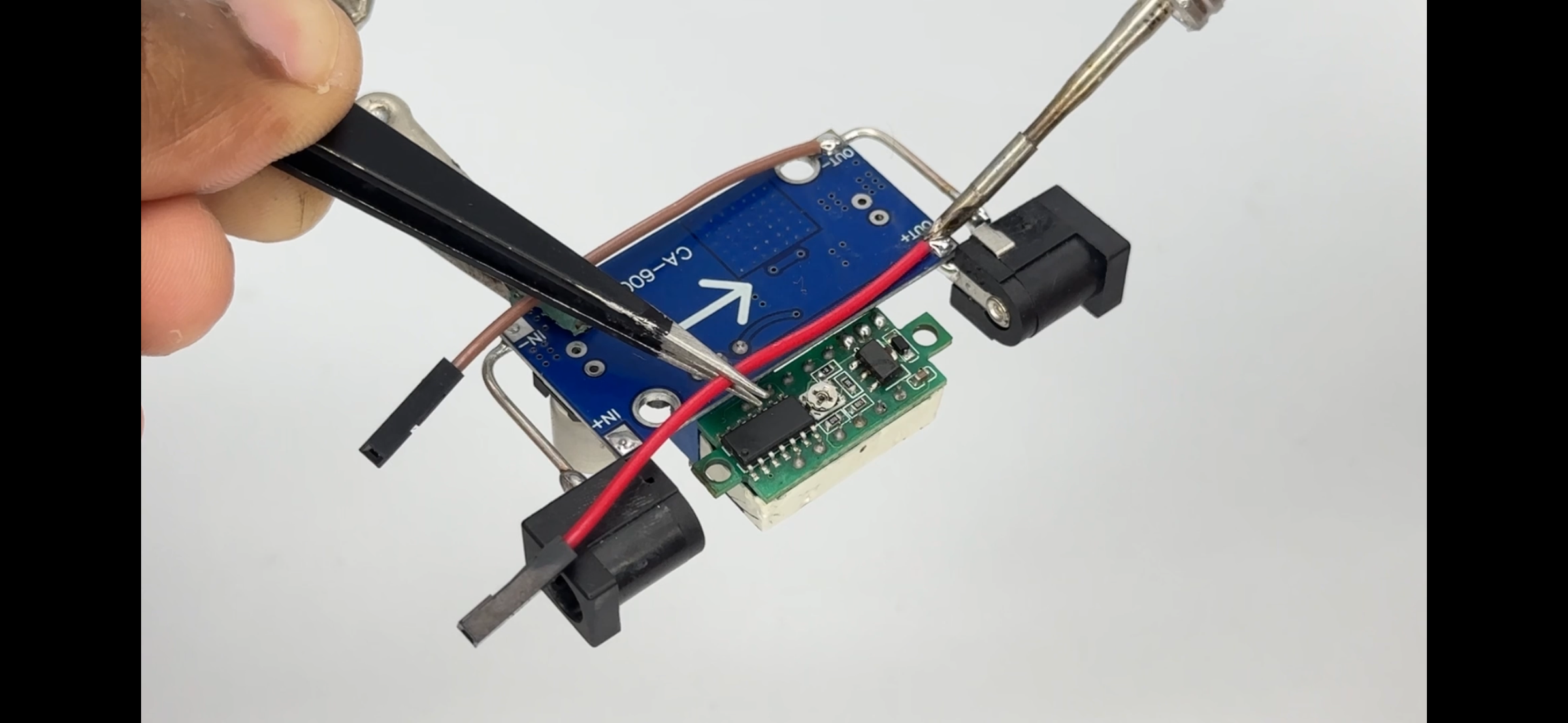 Build a Compact WiFi UPS at Easy : 10 Steps (with Pictures) - Instructables