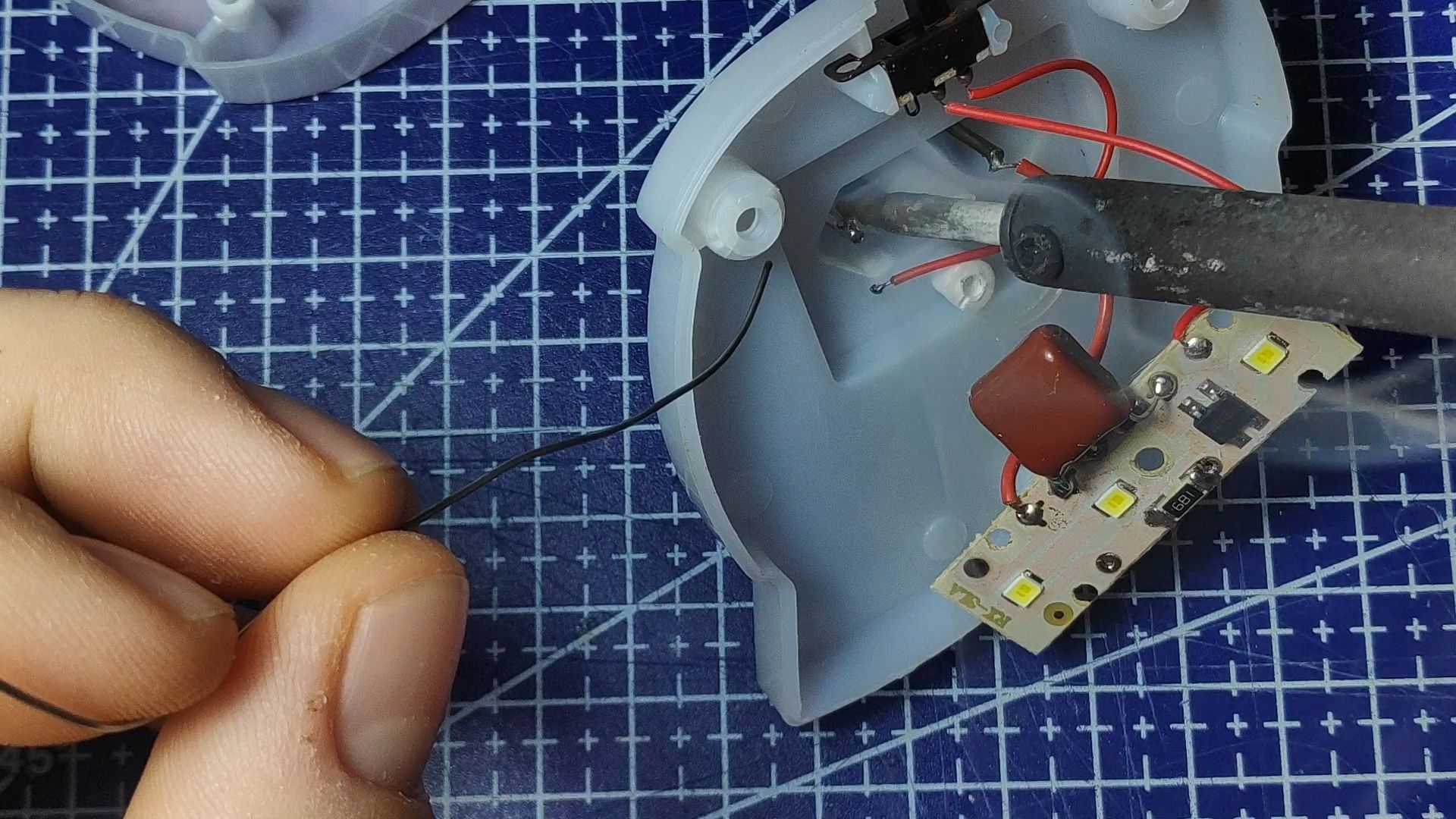 Fixing and Improving a Night Light : 5 Steps (with Pictures ...