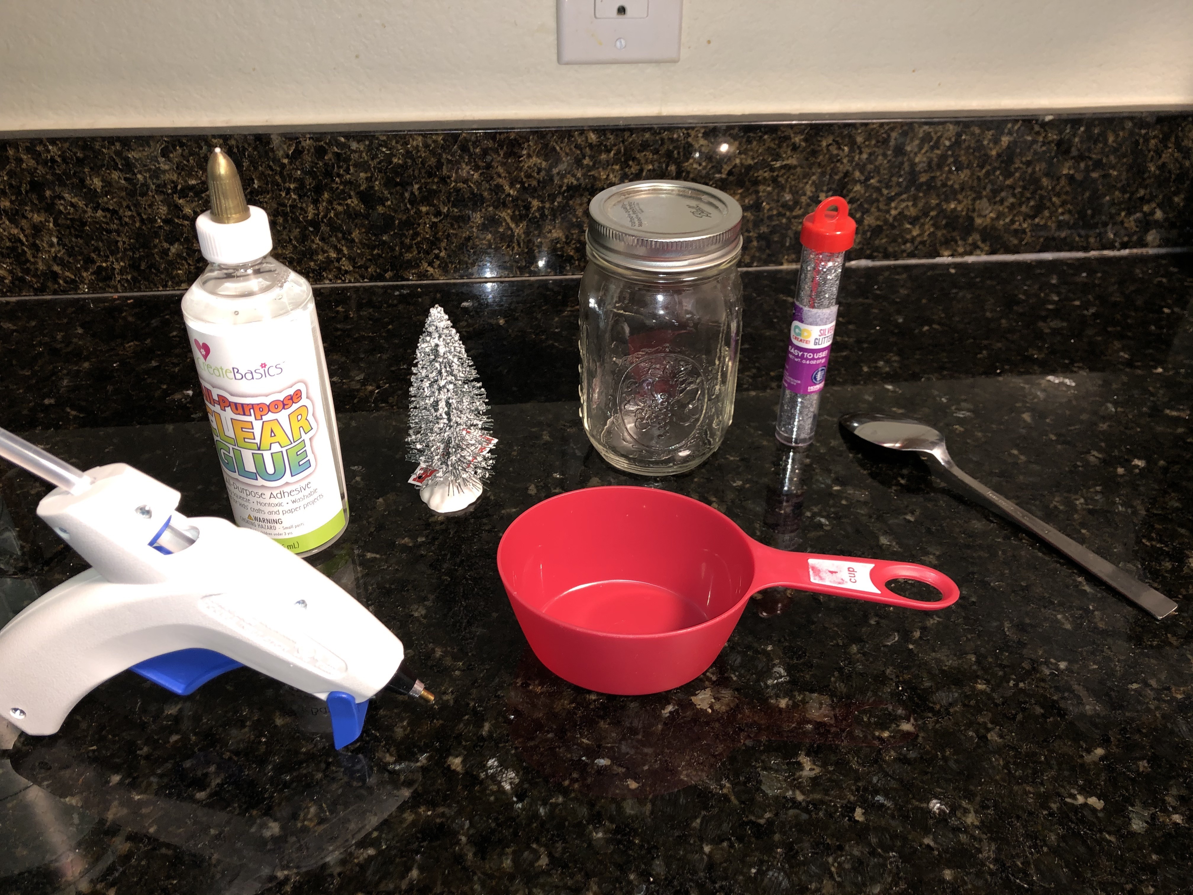 How to Build a Snow Globe : 10 Steps - Instructables