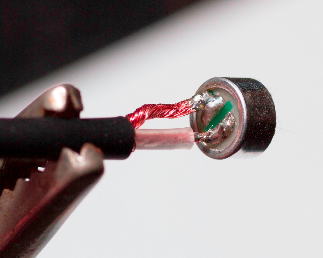 Build Lavalier or Lapel Microphones : 6 Steps (with Pictures ...