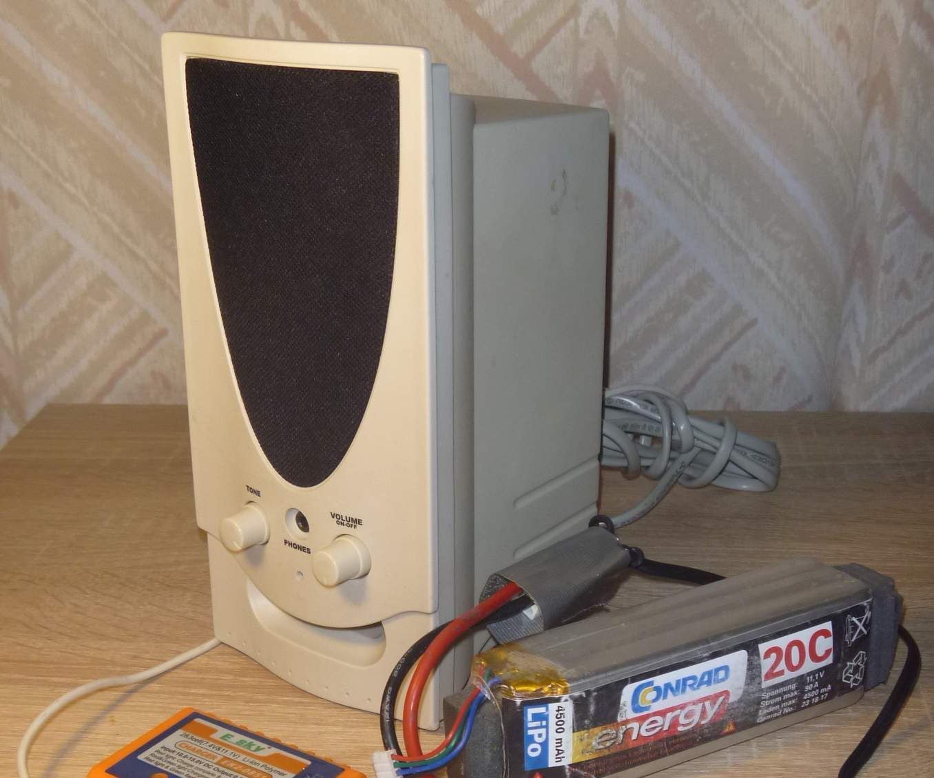 Building a BOOMBOX - From Simple Speakers to Bluetooth - Instructables