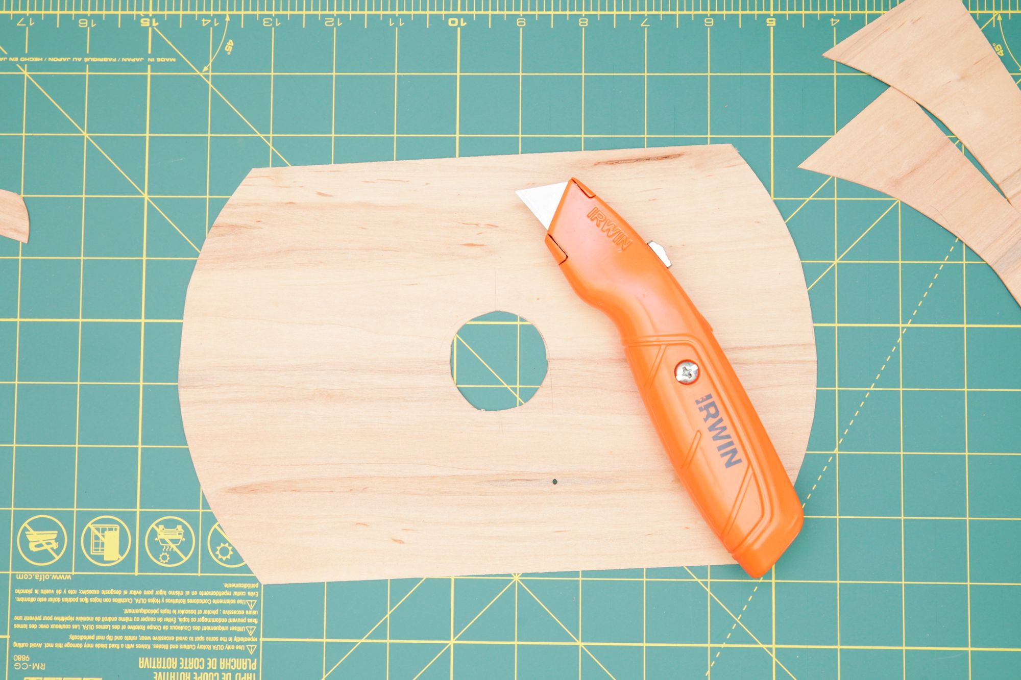 Pendant Lamp From Embroidery Hoops : 3 Steps (with Pictures ...