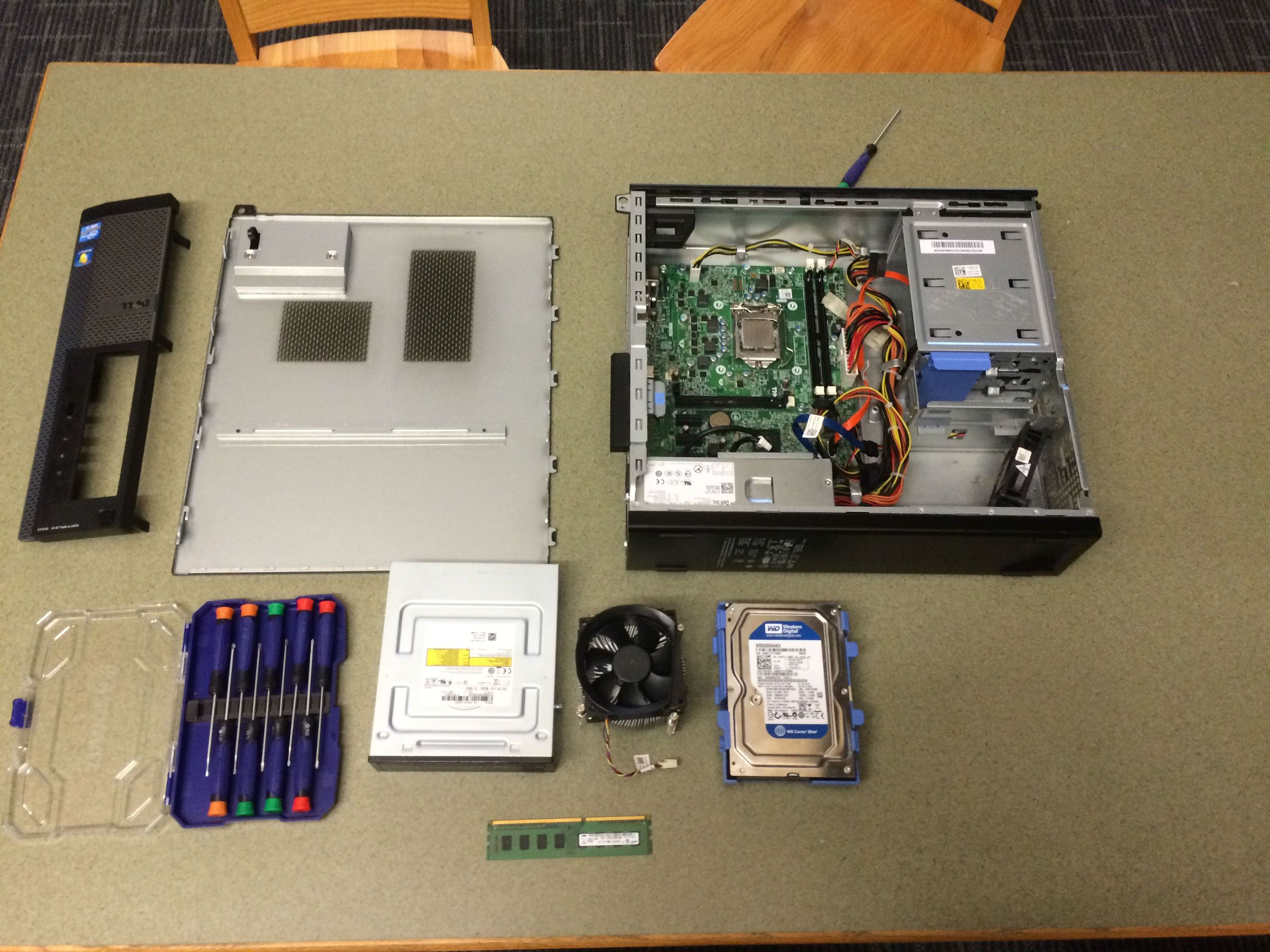 How to Assemble a Computer : 8 Steps - Instructables