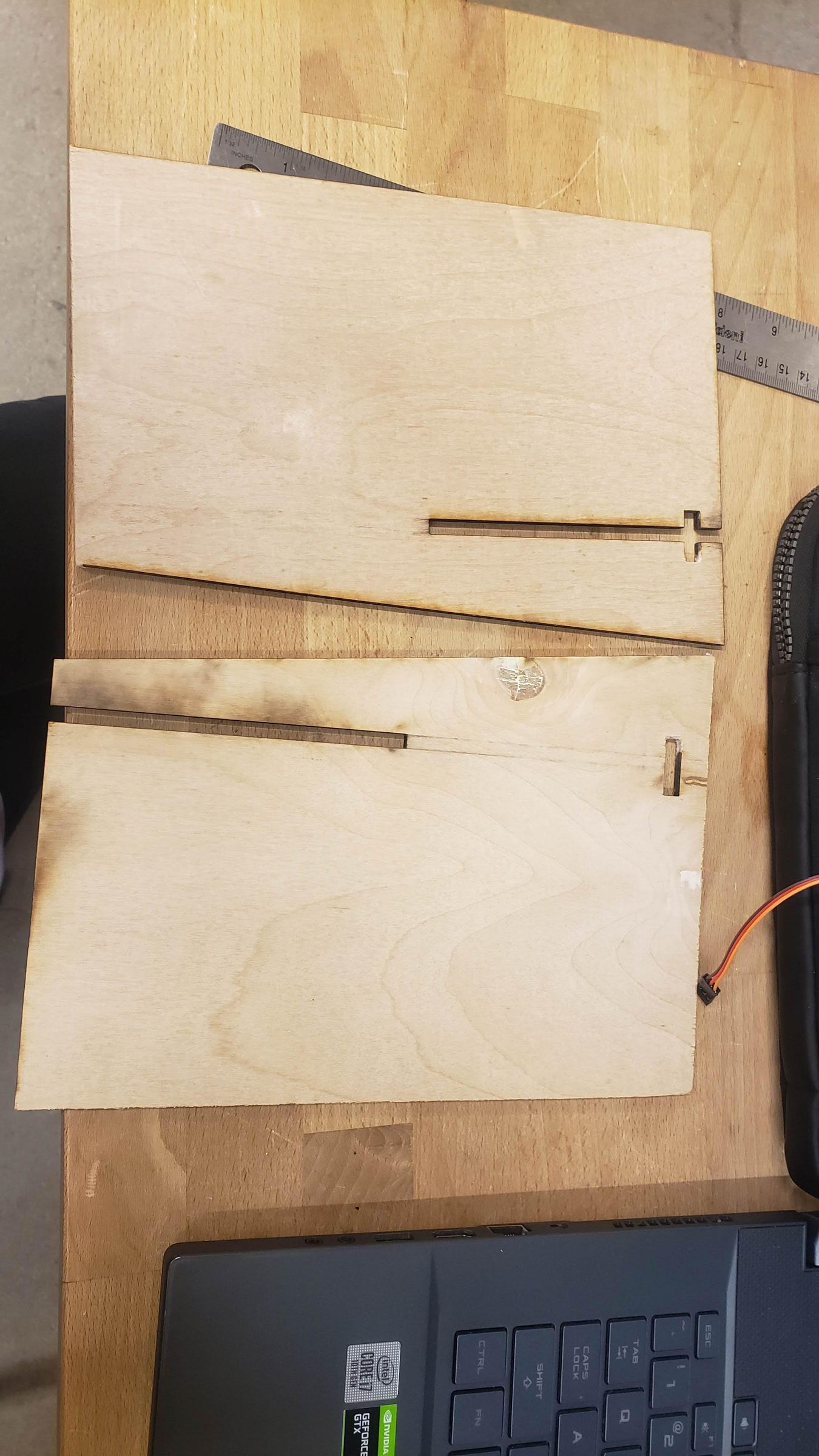 IDC 2 - Automatic Page Turner : 6 Steps - Instructables