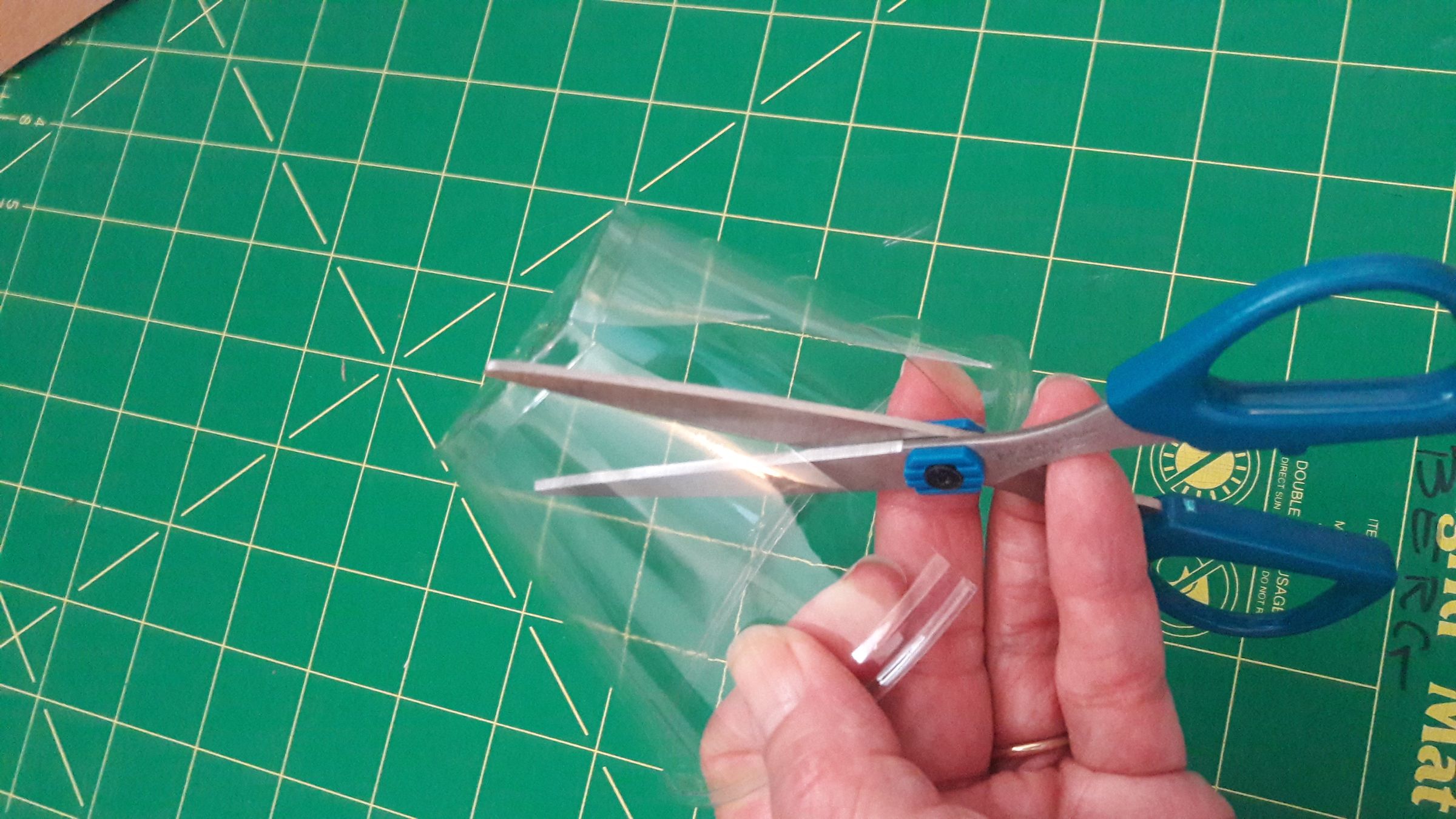 DIY Eyebrow Stencils With Printable Template! : 6 Steps - Instructables