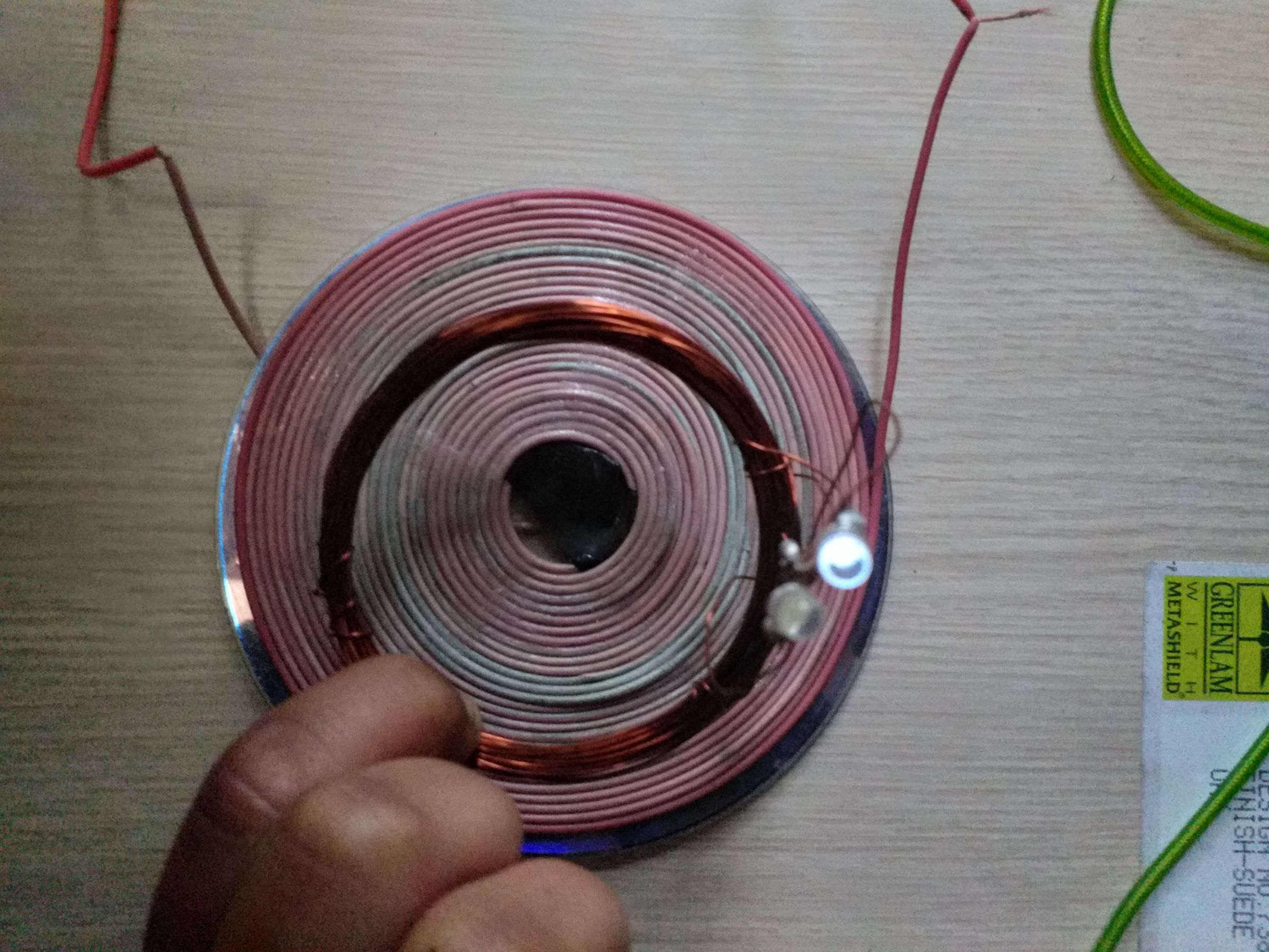 Wireless Power Transfer Radio Waves : 5 Steps - Instructables