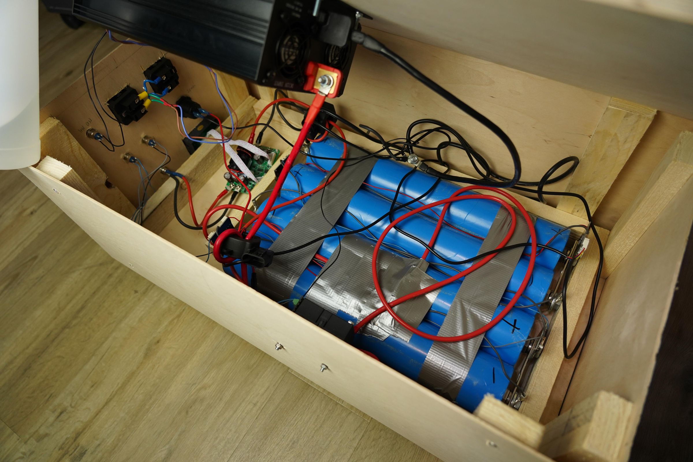 DIY Portable Power Station : 4 Steps - Instructables