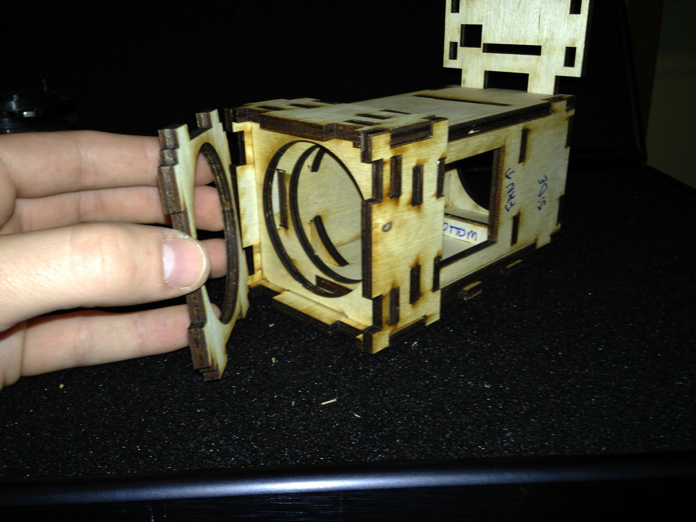 Augment Your Reality With the ITorch Raspberry Pi Flashlight Projector ...