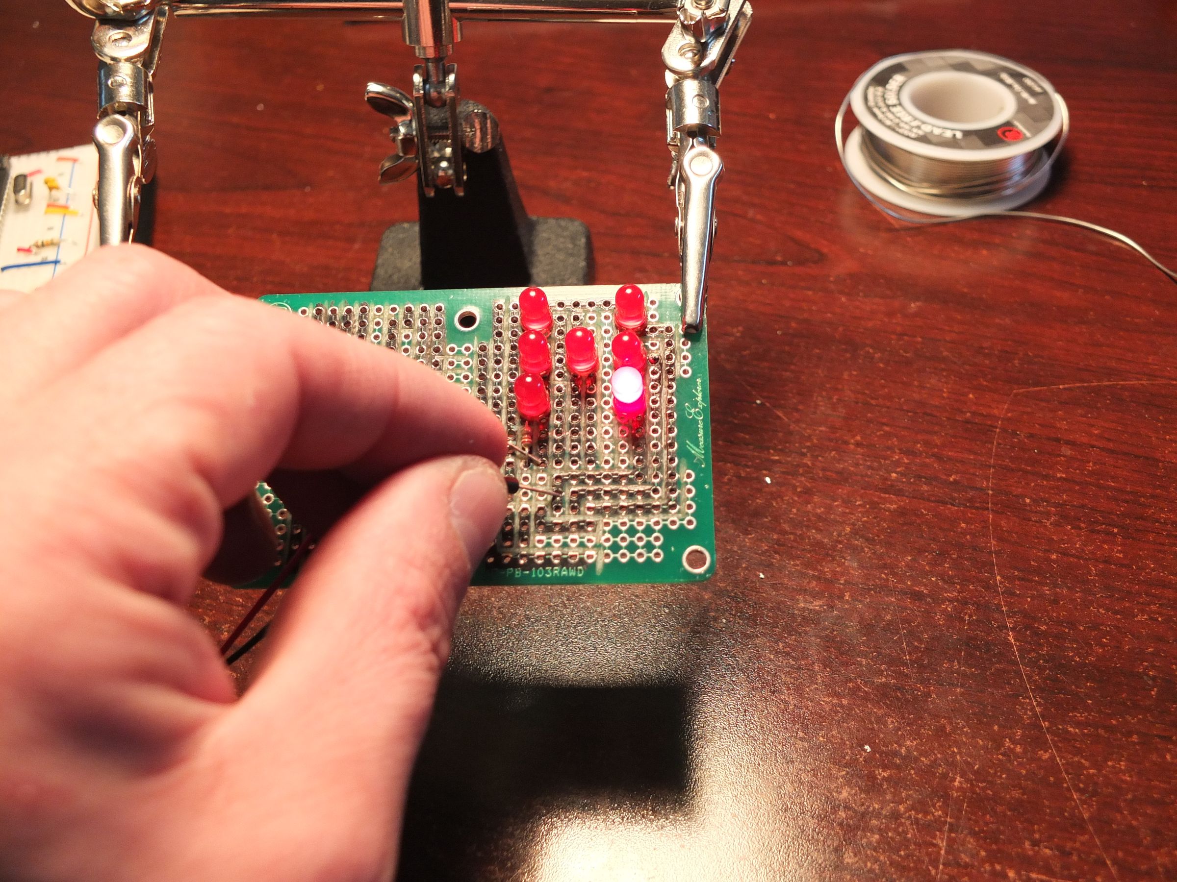 AVR Assembler Tutorial 8 : 4 Steps - Instructables